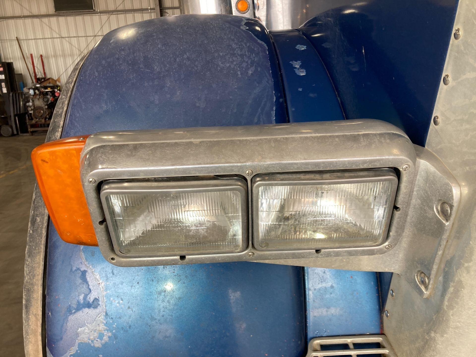 16-06713M000R | Peterbilt 379 Headlamp for Sale