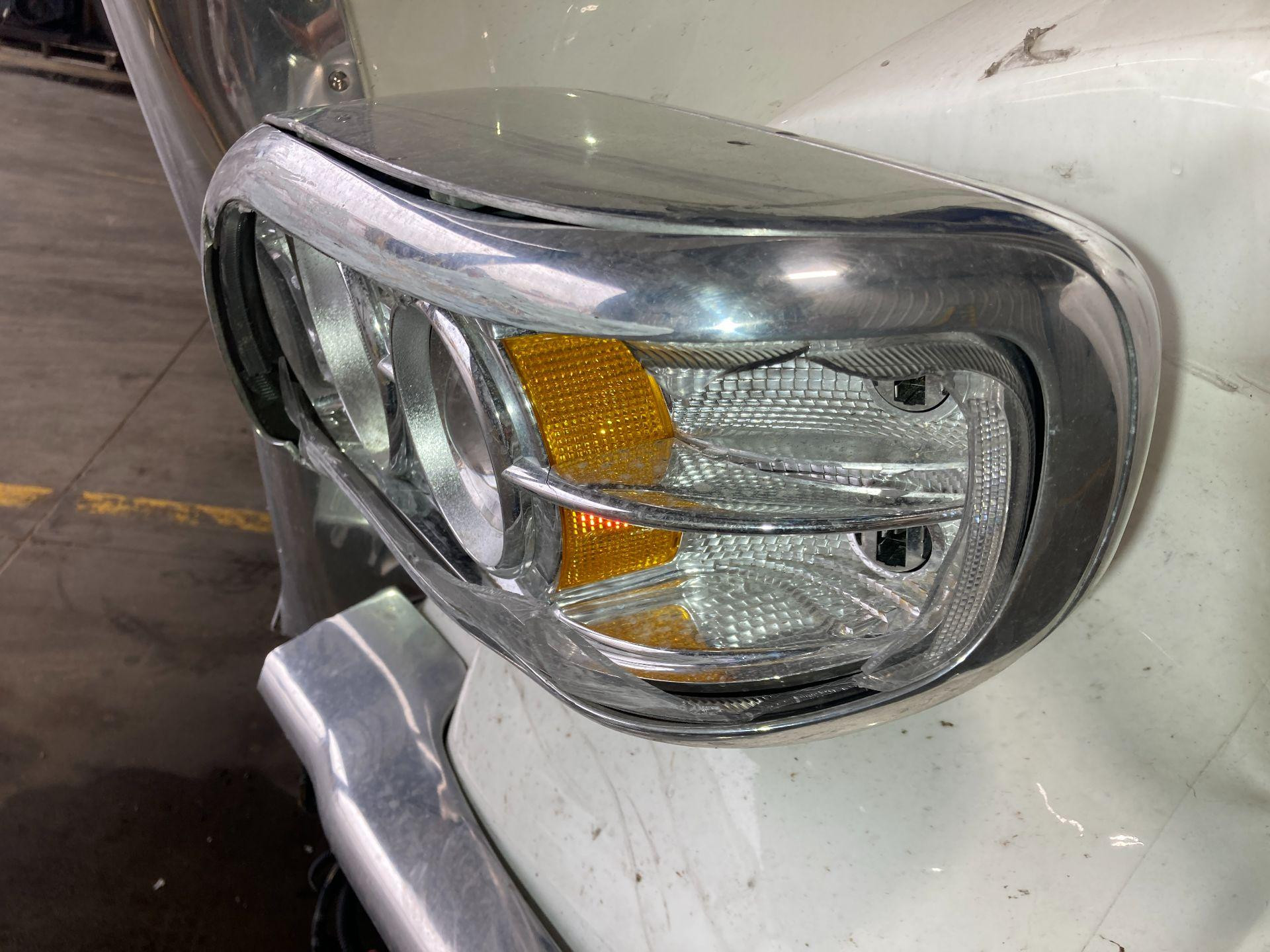 N/A | Peterbilt 389 Headlamp for Sale