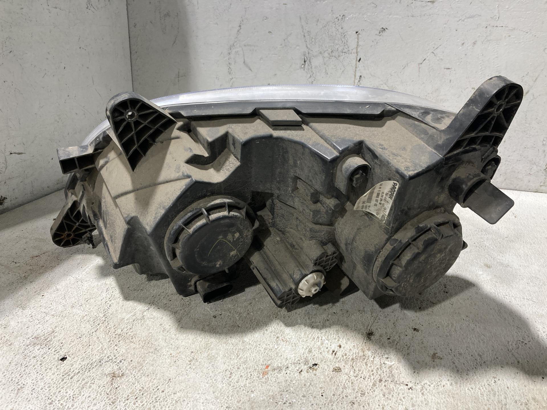 P54-6163-100R | Peterbilt 579 Headlamp for Sale