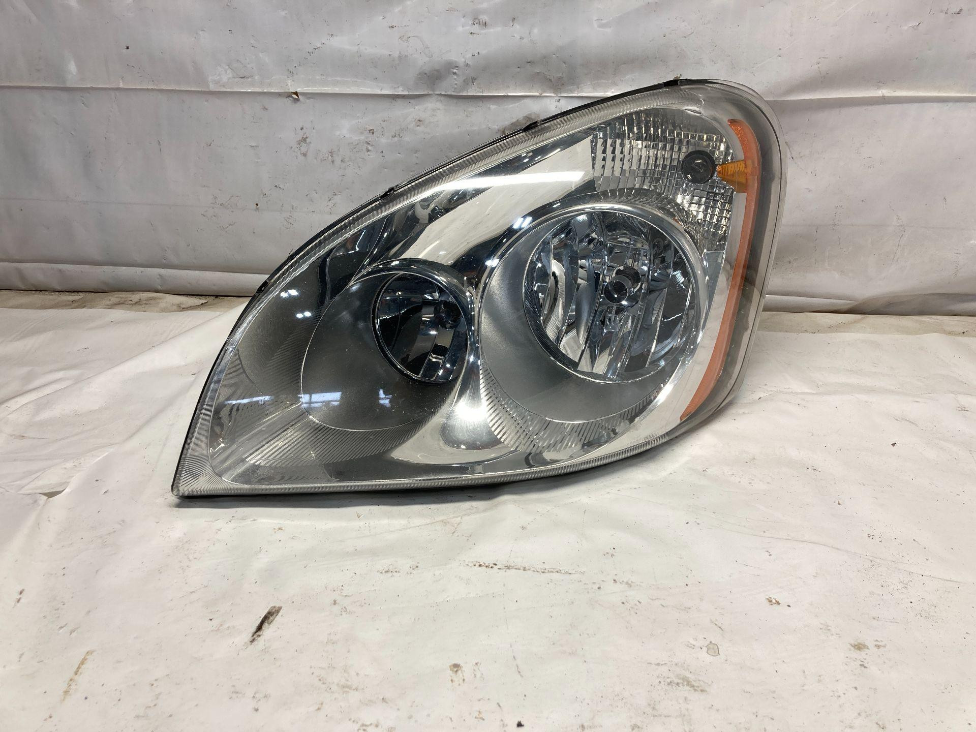 FL001-B001L-0M | Freightliner CASCADIA Headlamp for Sale