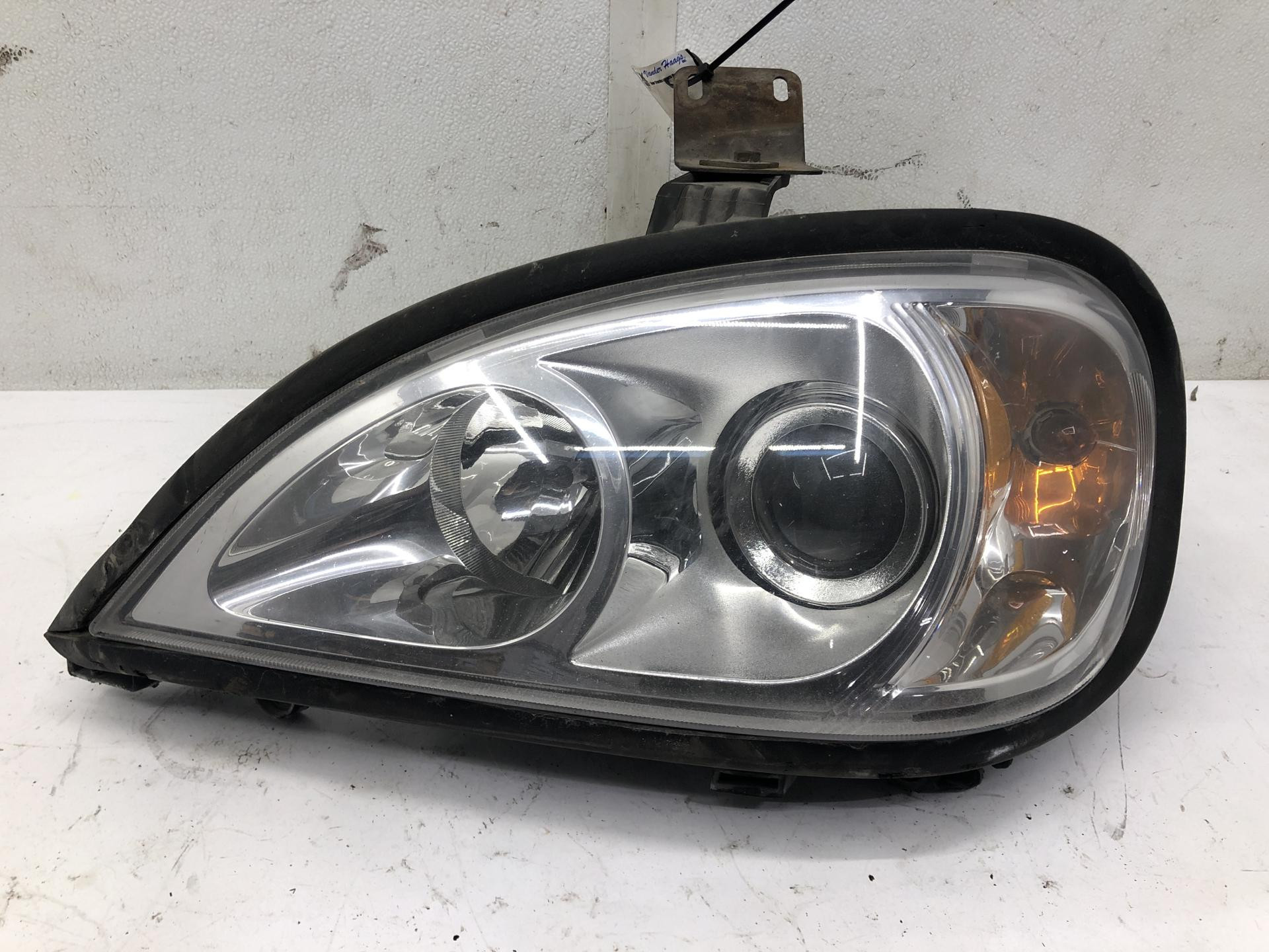 08-340-1104L | Freightliner COLUMBIA 120 Headlamp for Sale