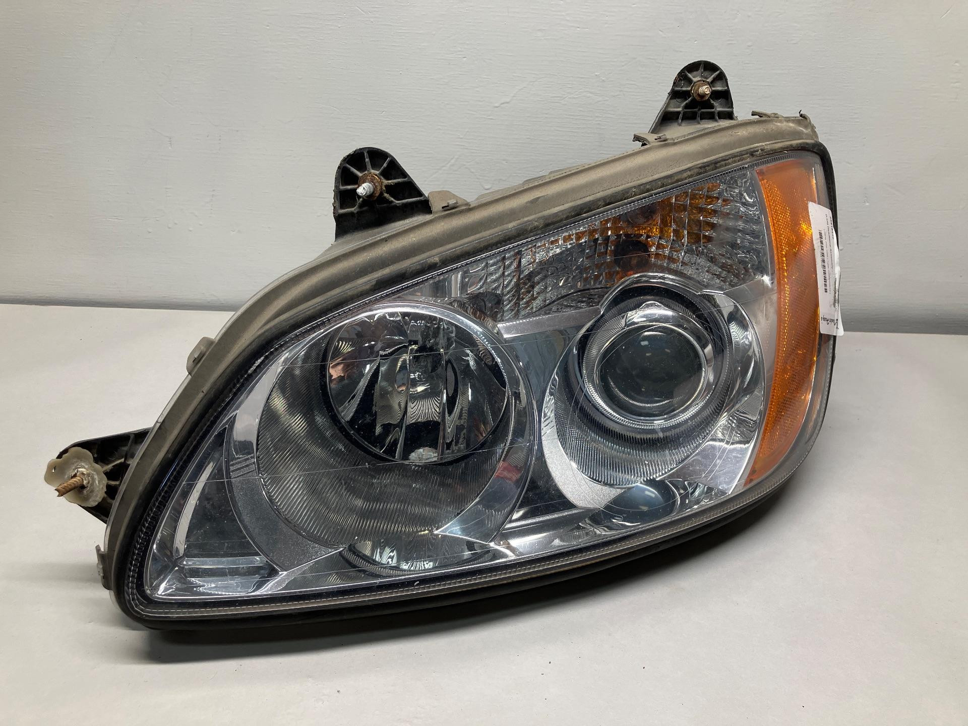 Kenworth T370 Headlamp for Sale