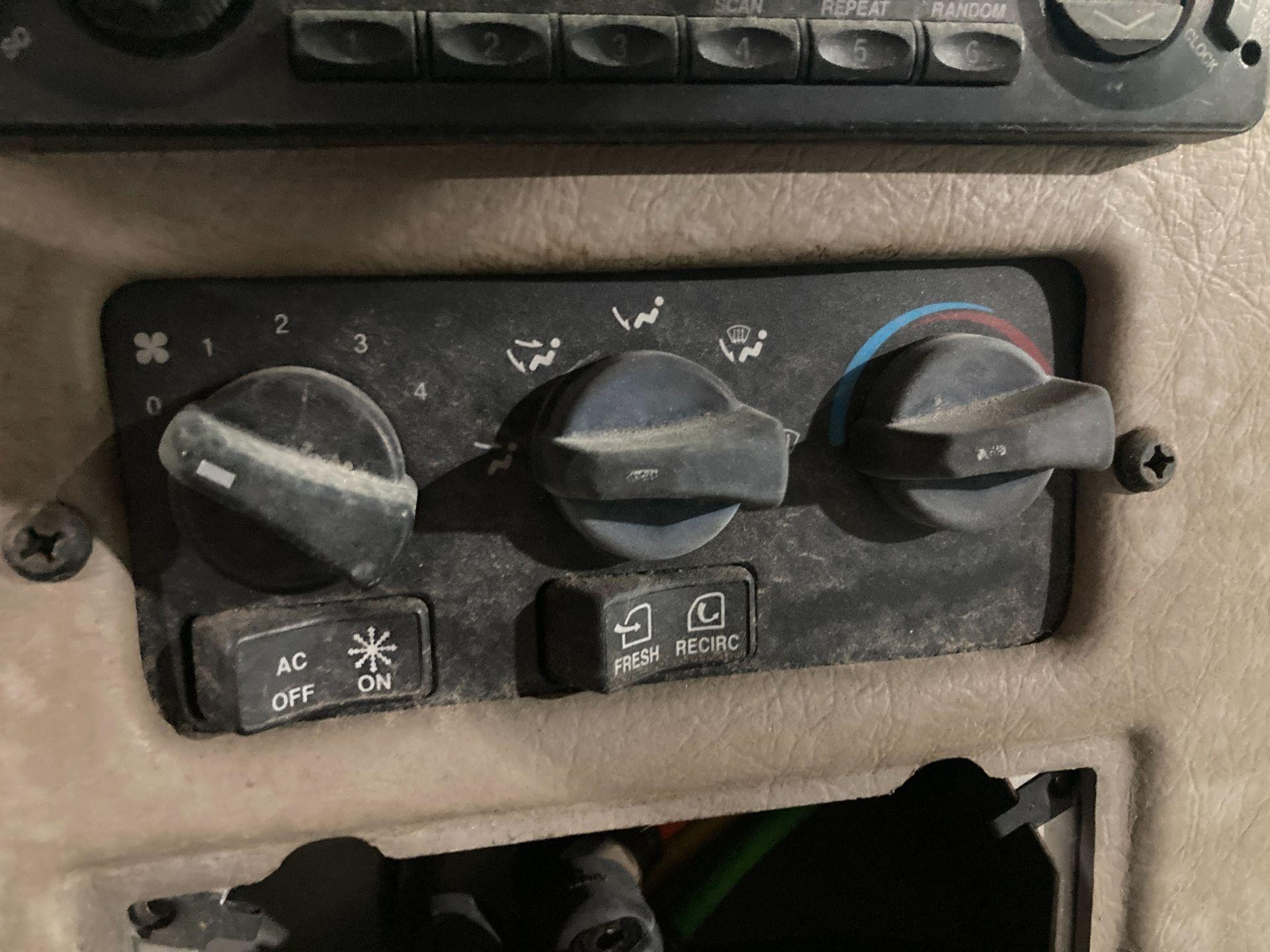 Peterbilt 335 Heater & AC Temperature Control for Sale