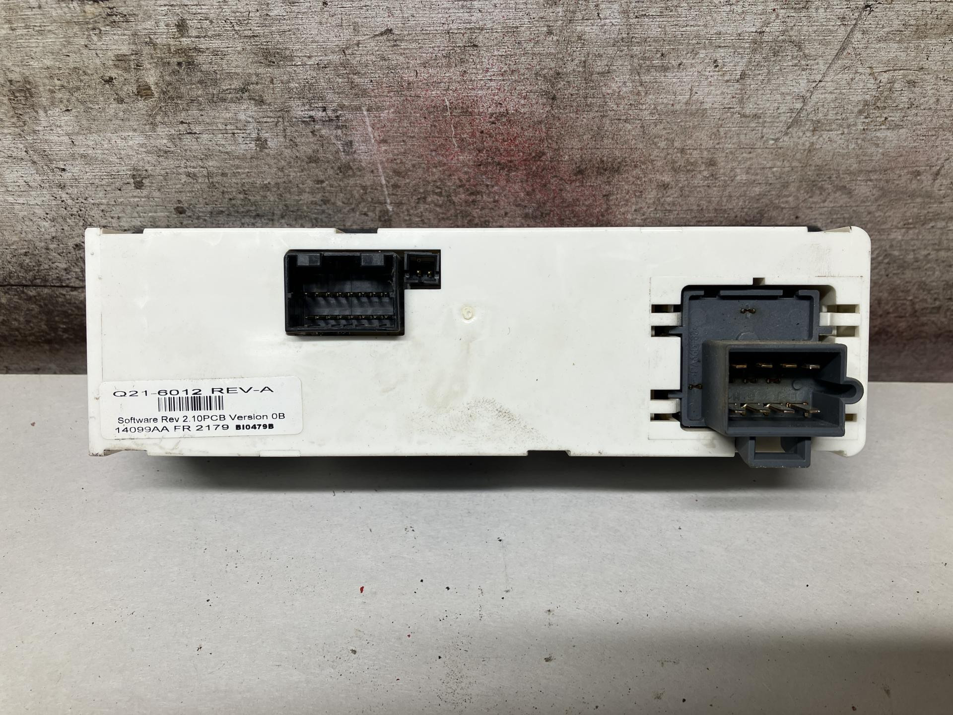 Q21-6012 | Peterbilt 388 Heater & AC Temperature Control for Sale