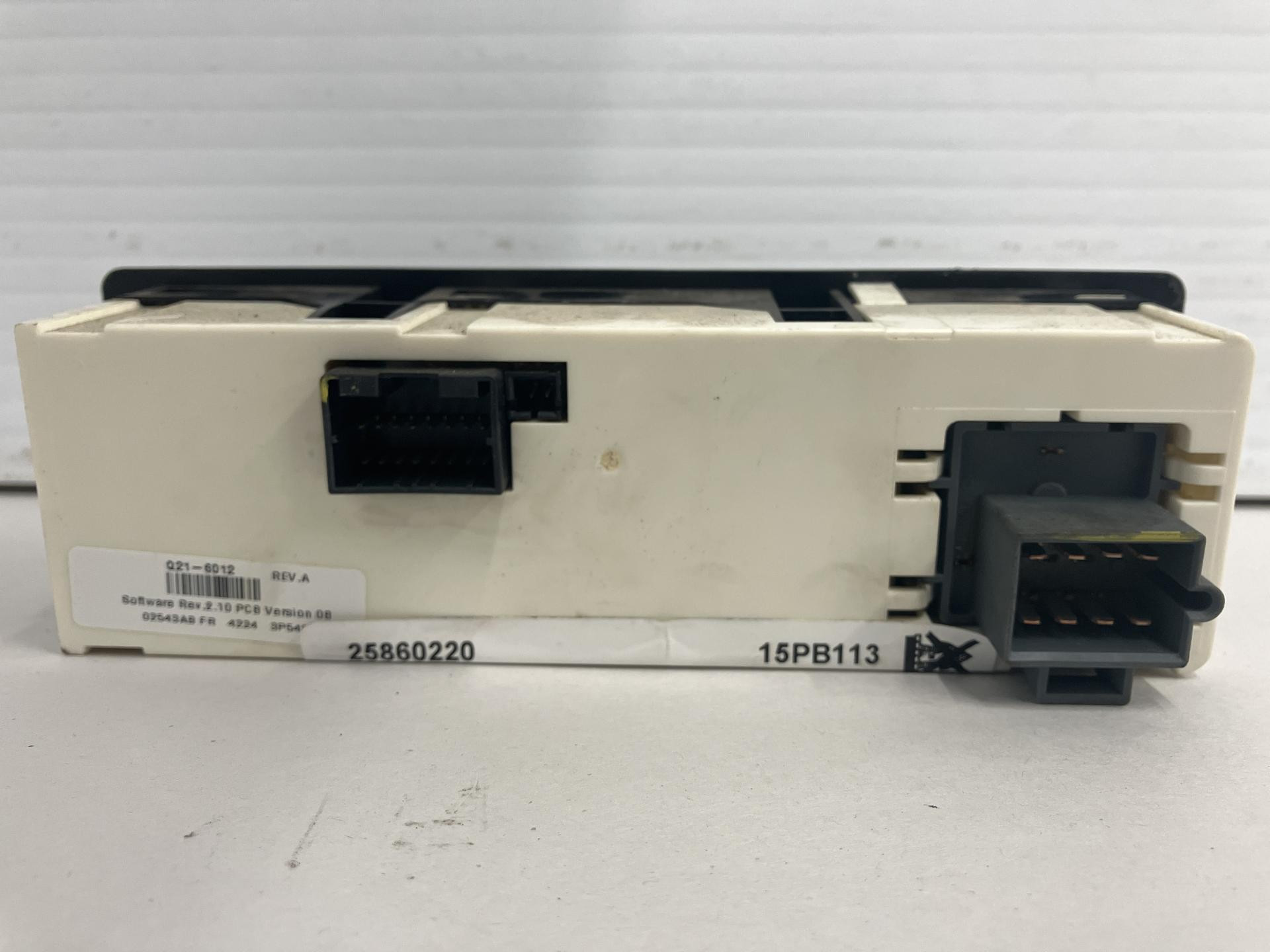 Q21-6012 | Peterbilt 389 Heater & AC Temperature Control for Sale