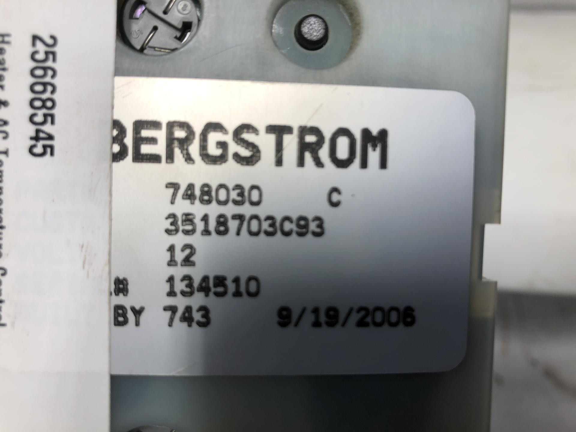 3518703C93 | International 9200 Heater & AC Temperature Control for Sale