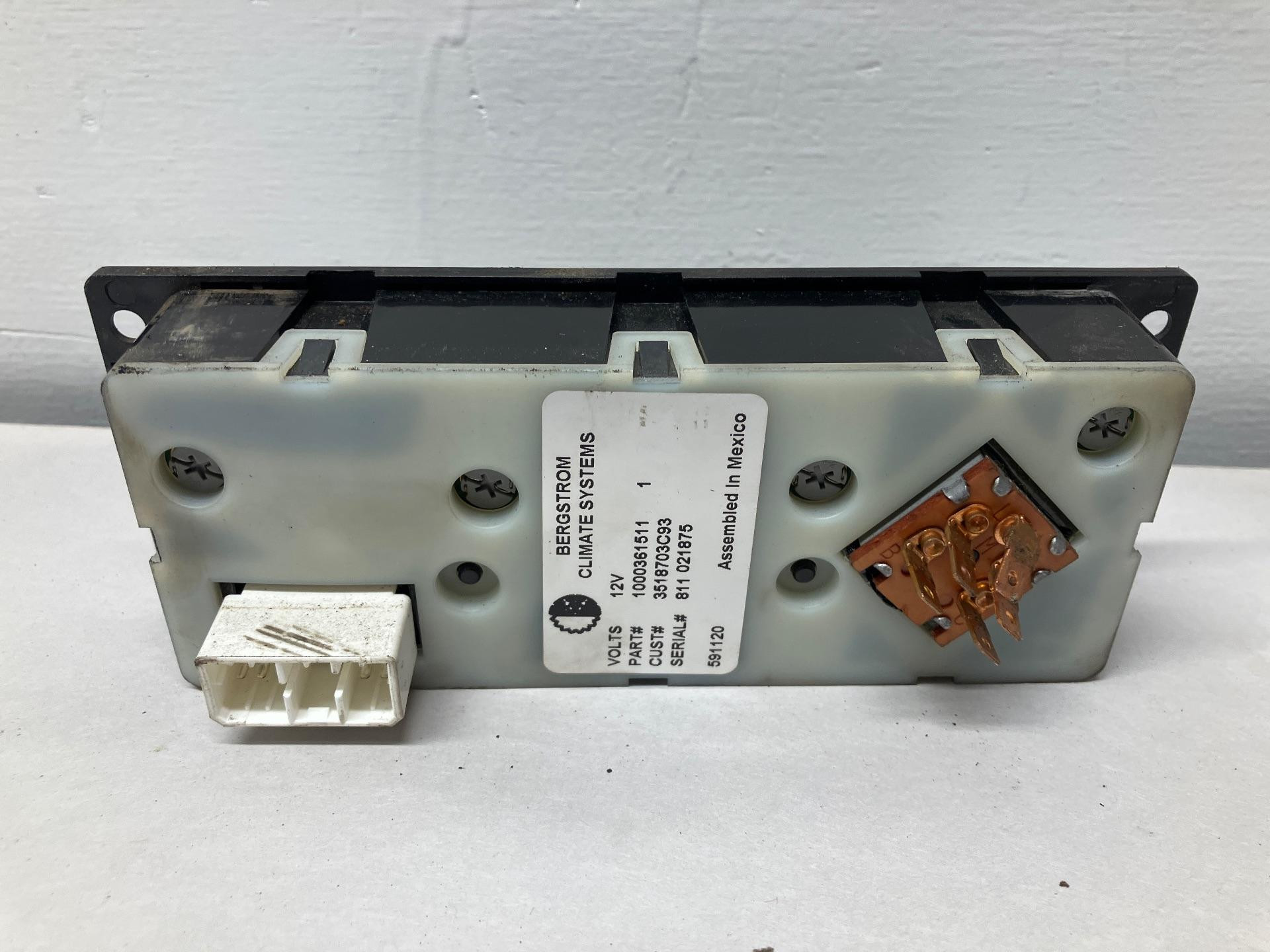 3518703C93 | International 9400 Heater & AC Temperature Control for Sale