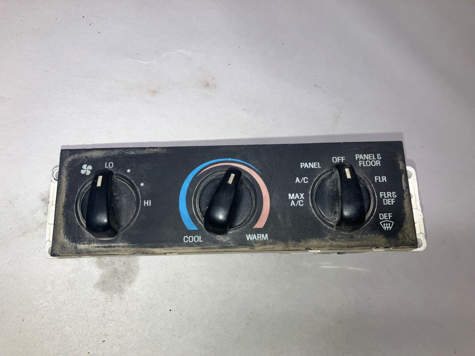 2FRH-1SE758-AB | Sterling A9513 Heater & AC Temperature Control for Sale