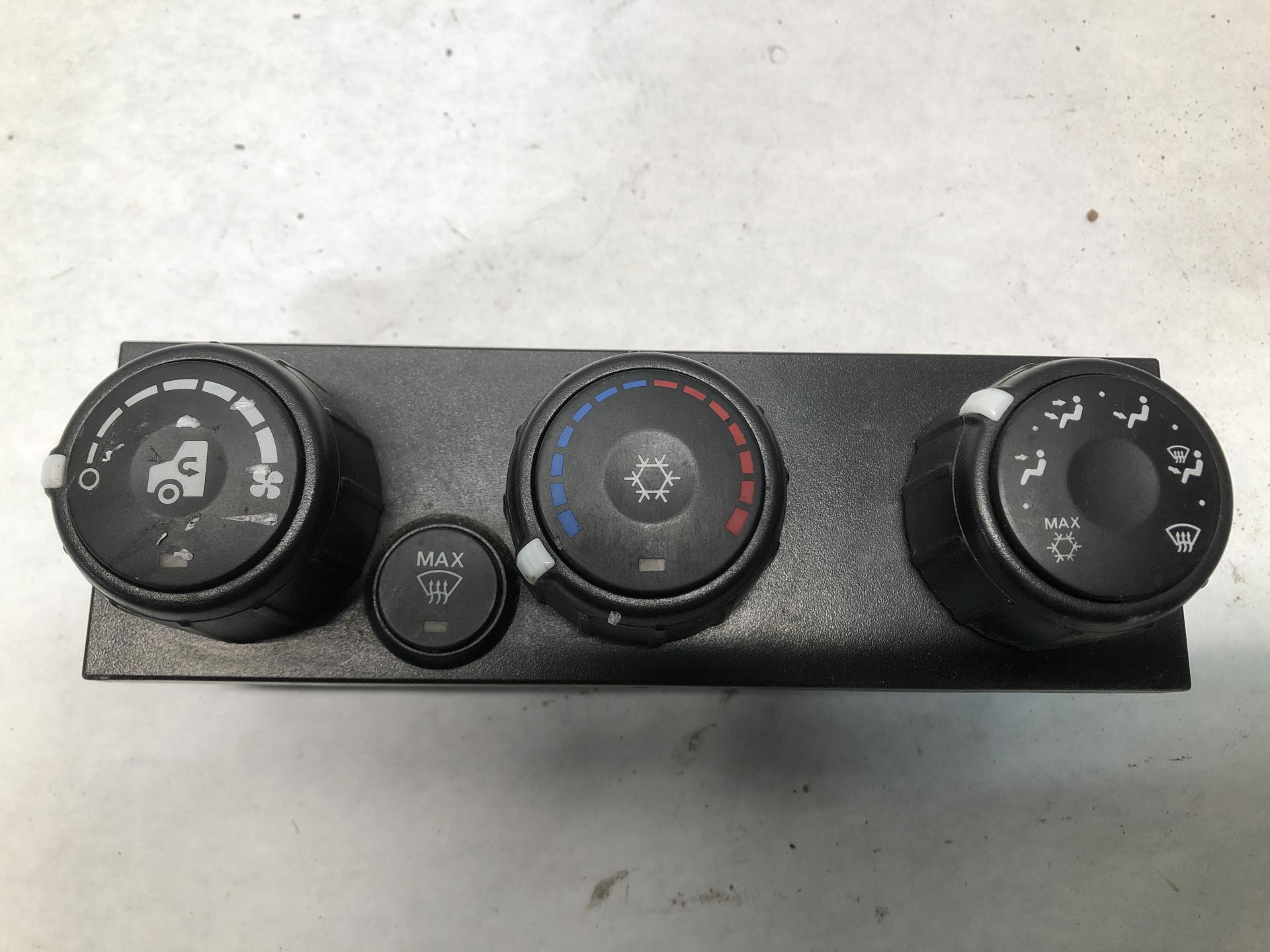 4065331C3 | International LT Heater & AC Temperature Control for Sale