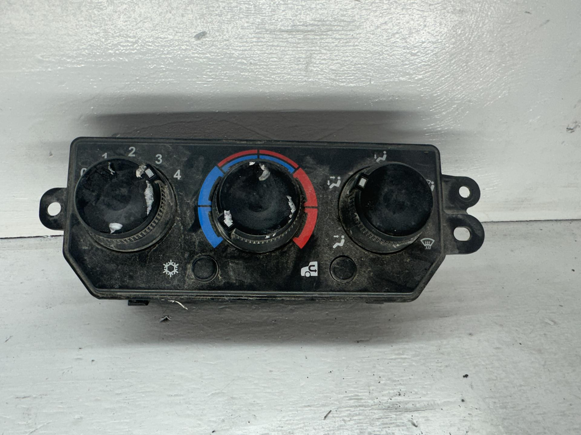 Mack PINNACLE Heater & AC Temperature Control for Sale