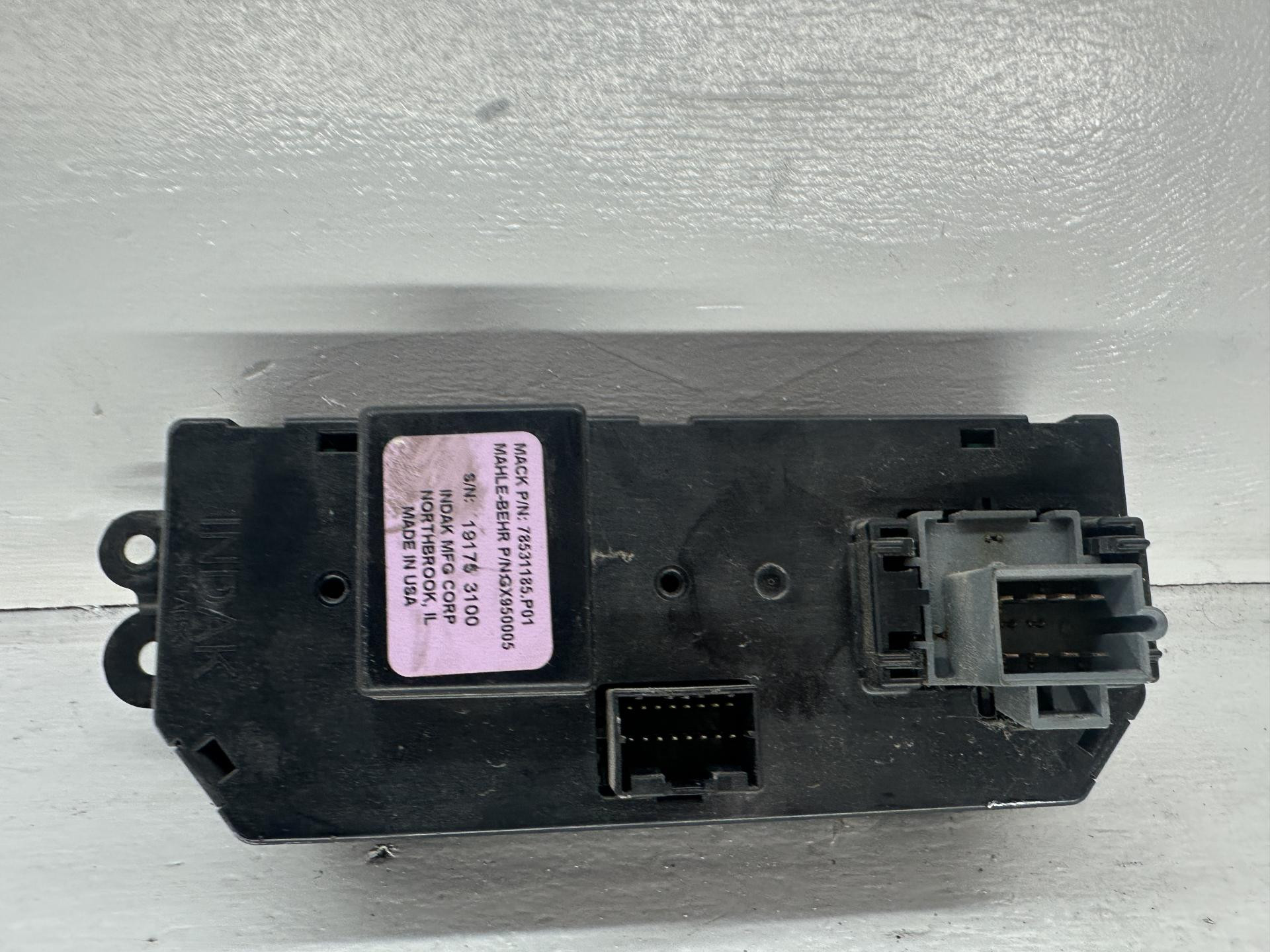 Mack PINNACLE Heater & AC Temperature Control for Sale