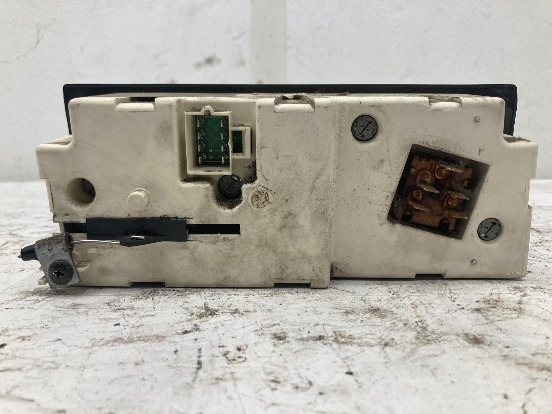 F21-1007-1 | Kenworth T300 Heater & AC Temperature Control for Sale