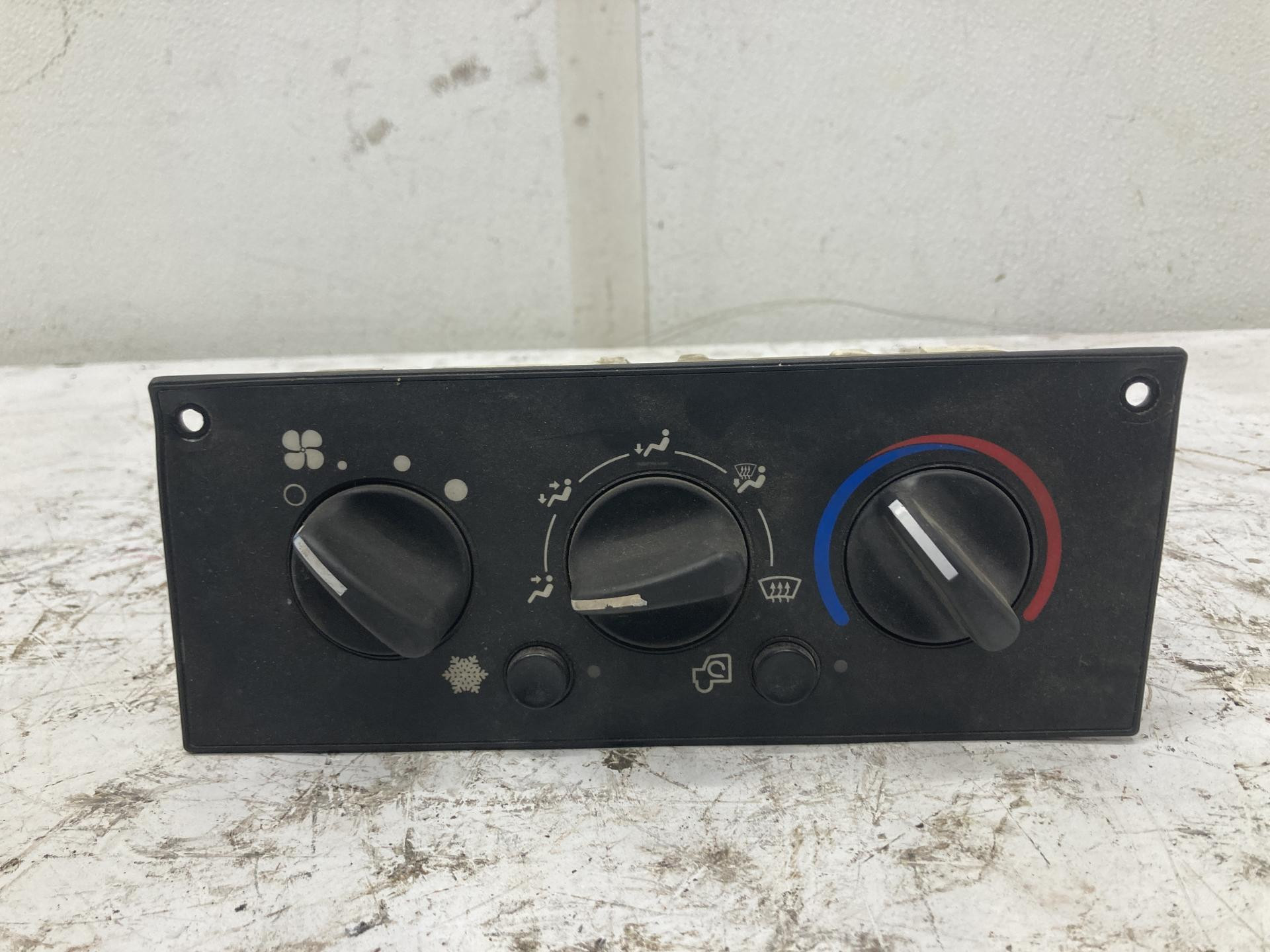 F21-1007-1 | Kenworth T300 Heater & AC Temperature Control for Sale