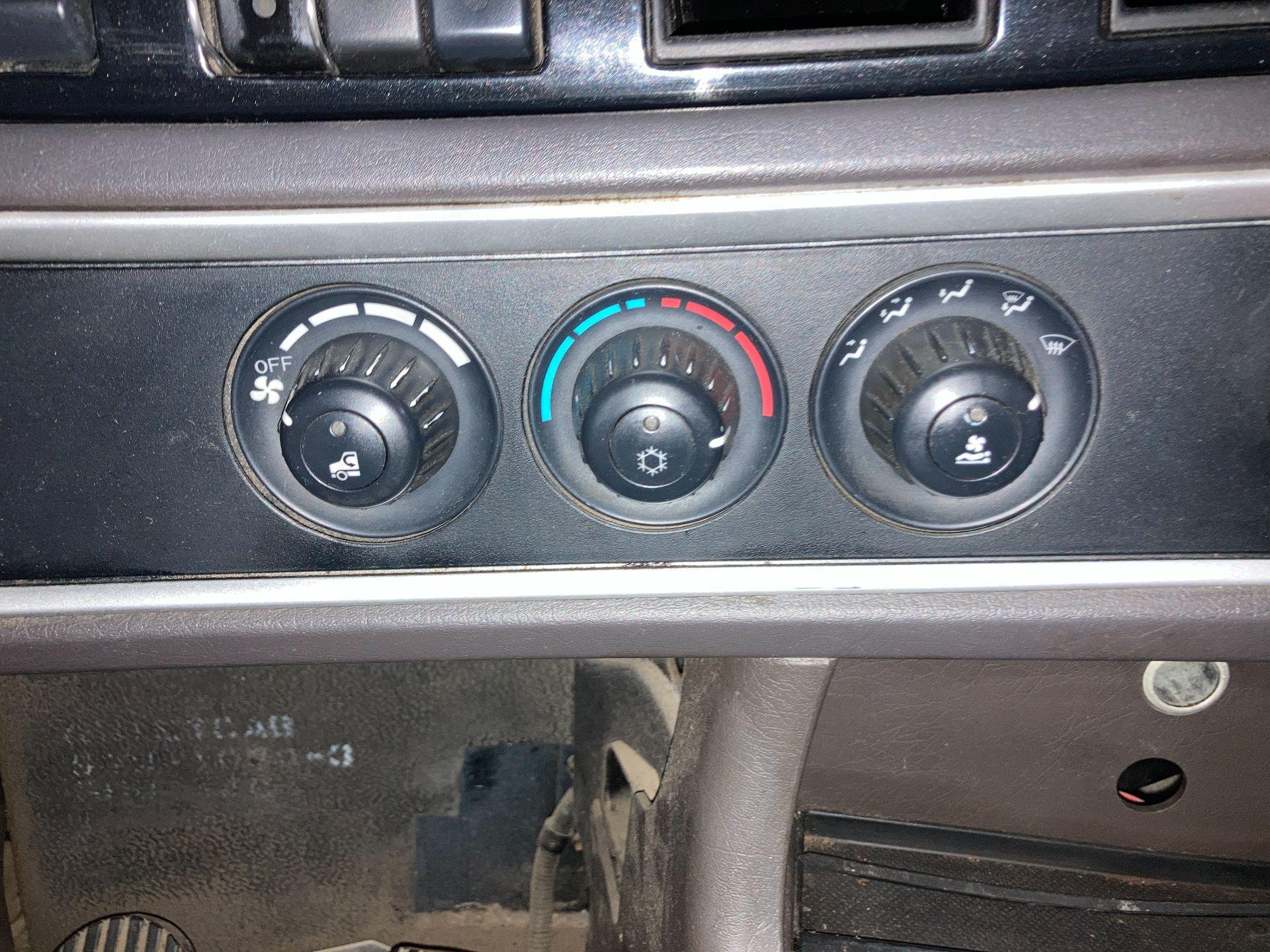 F21-1012-11-000 | Kenworth T800 Heater & AC Temperature Control for Sale
