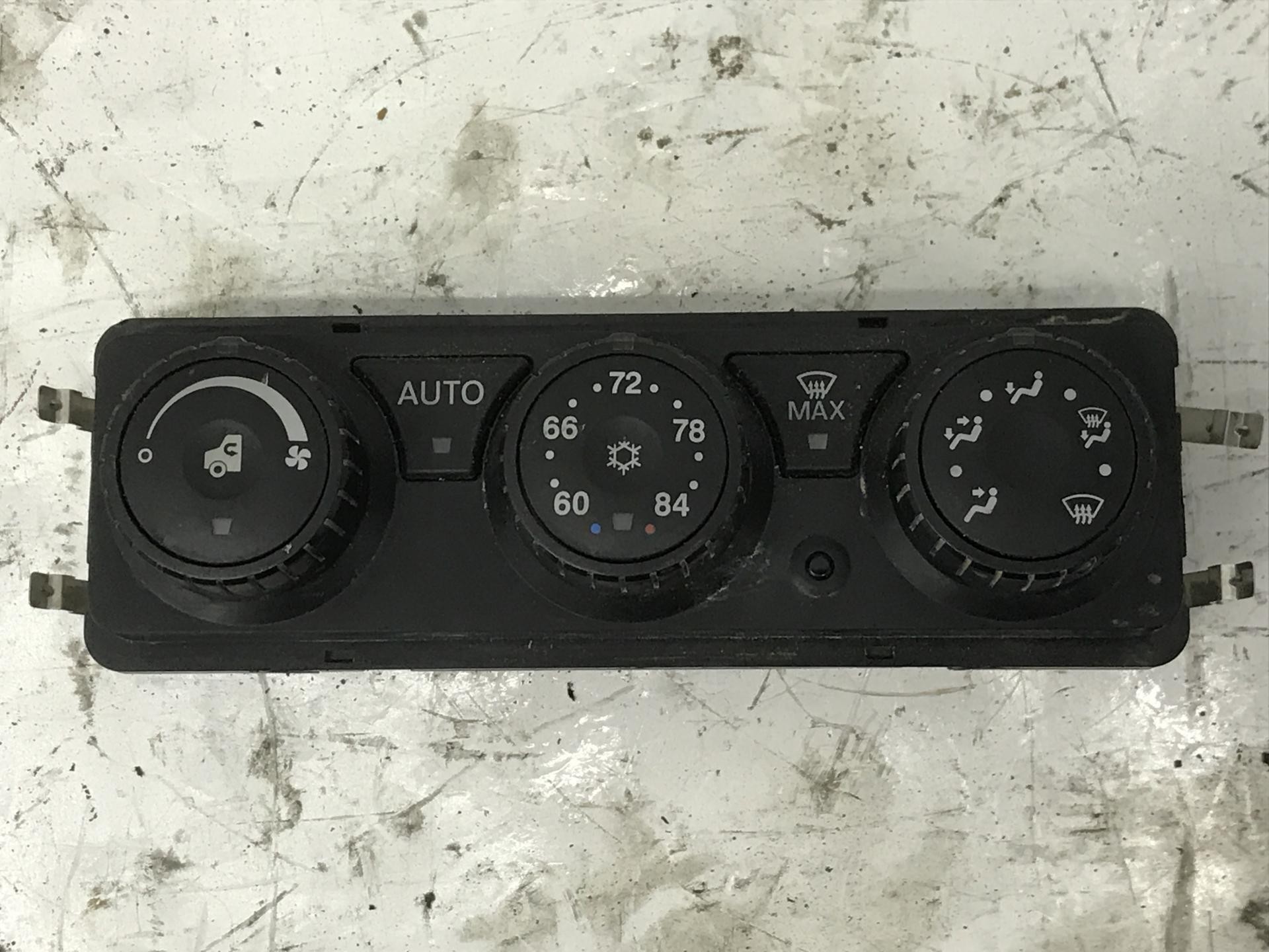 F21-1028-1341 | Kenworth T880 Heater & AC Temperature Control for Sale