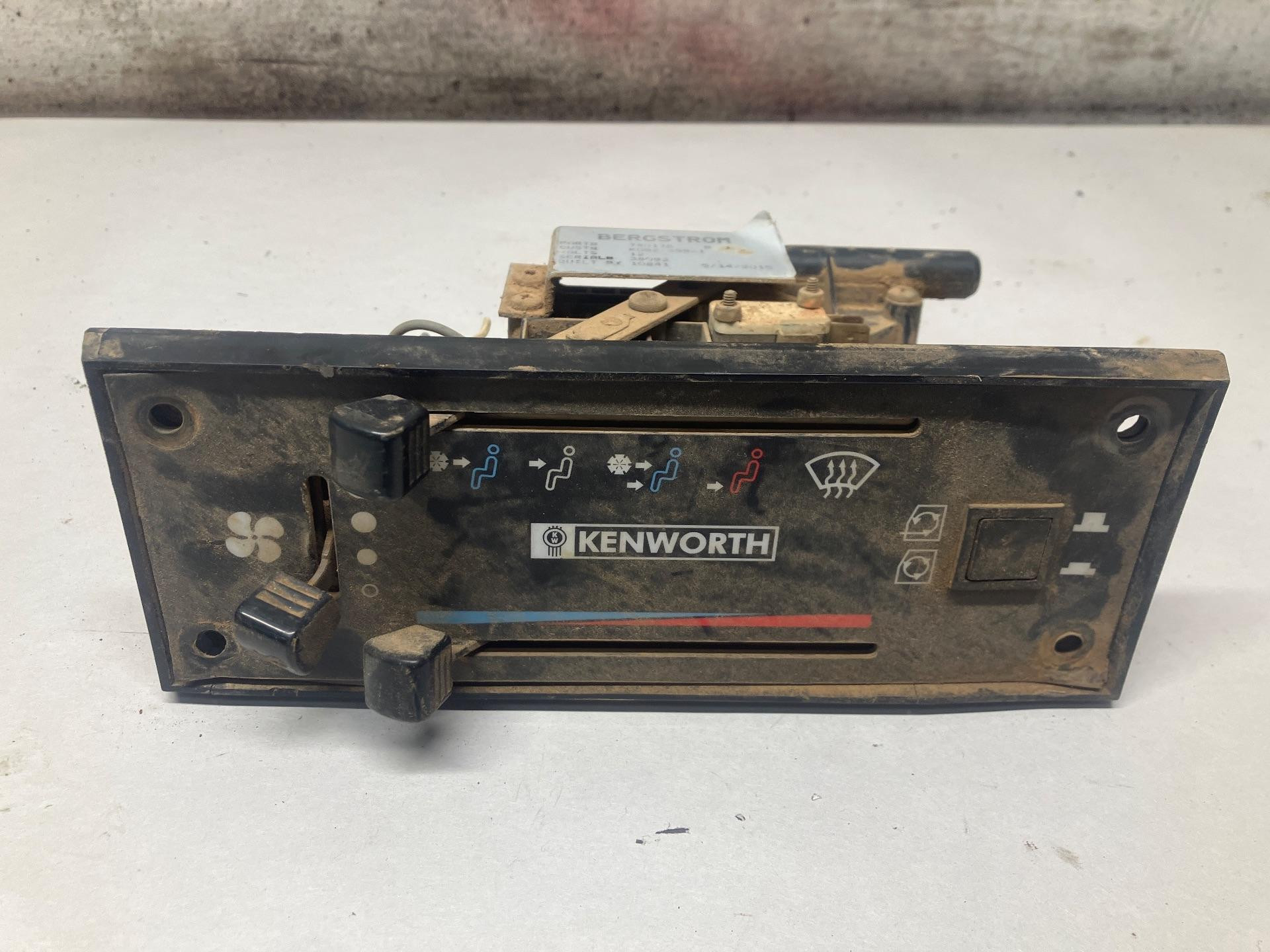740176 | Kenworth W900L Heater & AC Temperature Control for Sale