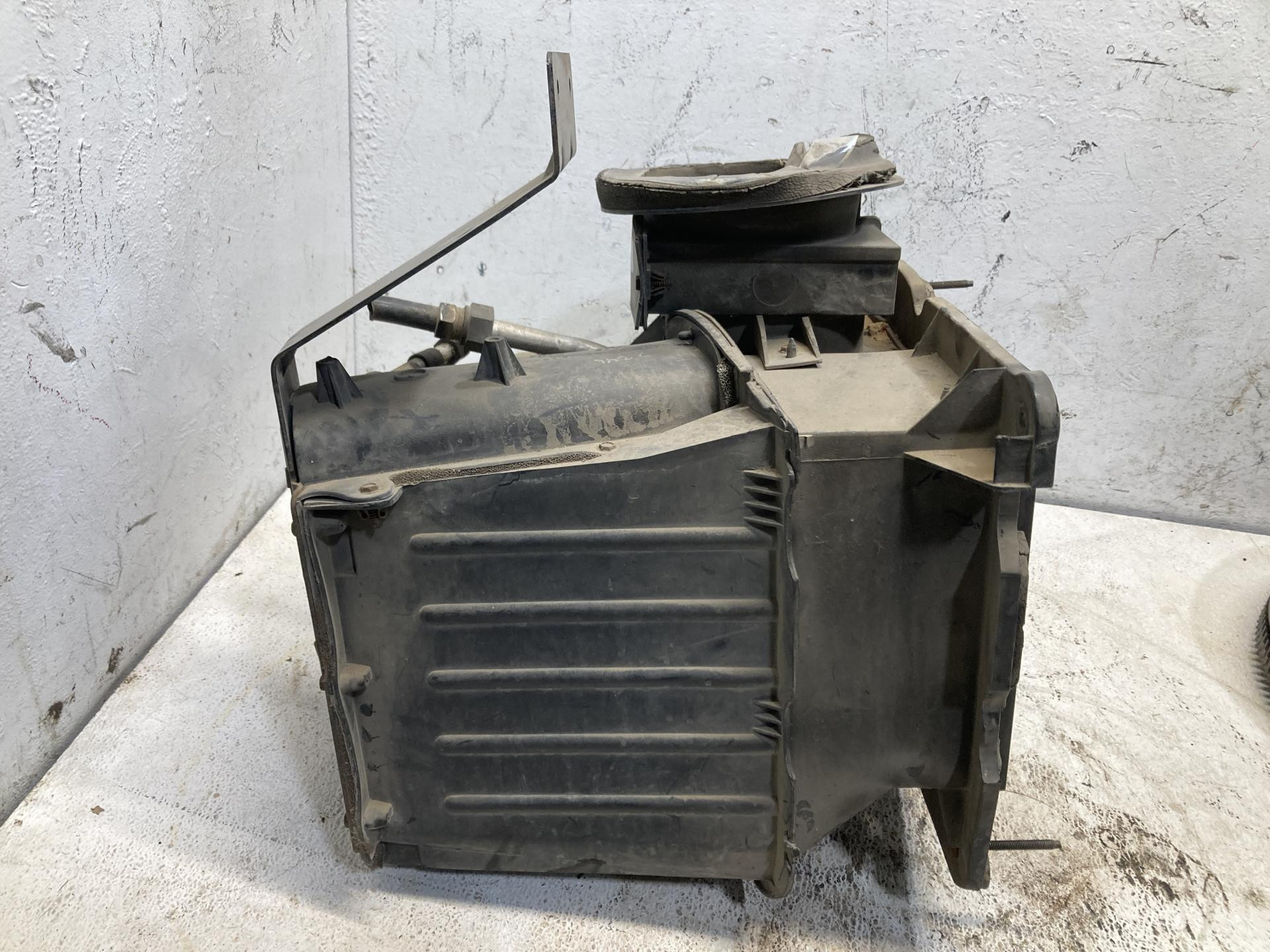 F6UH-19B736/18A277-AA | Sterling L9501 Heater Assembly for Sale