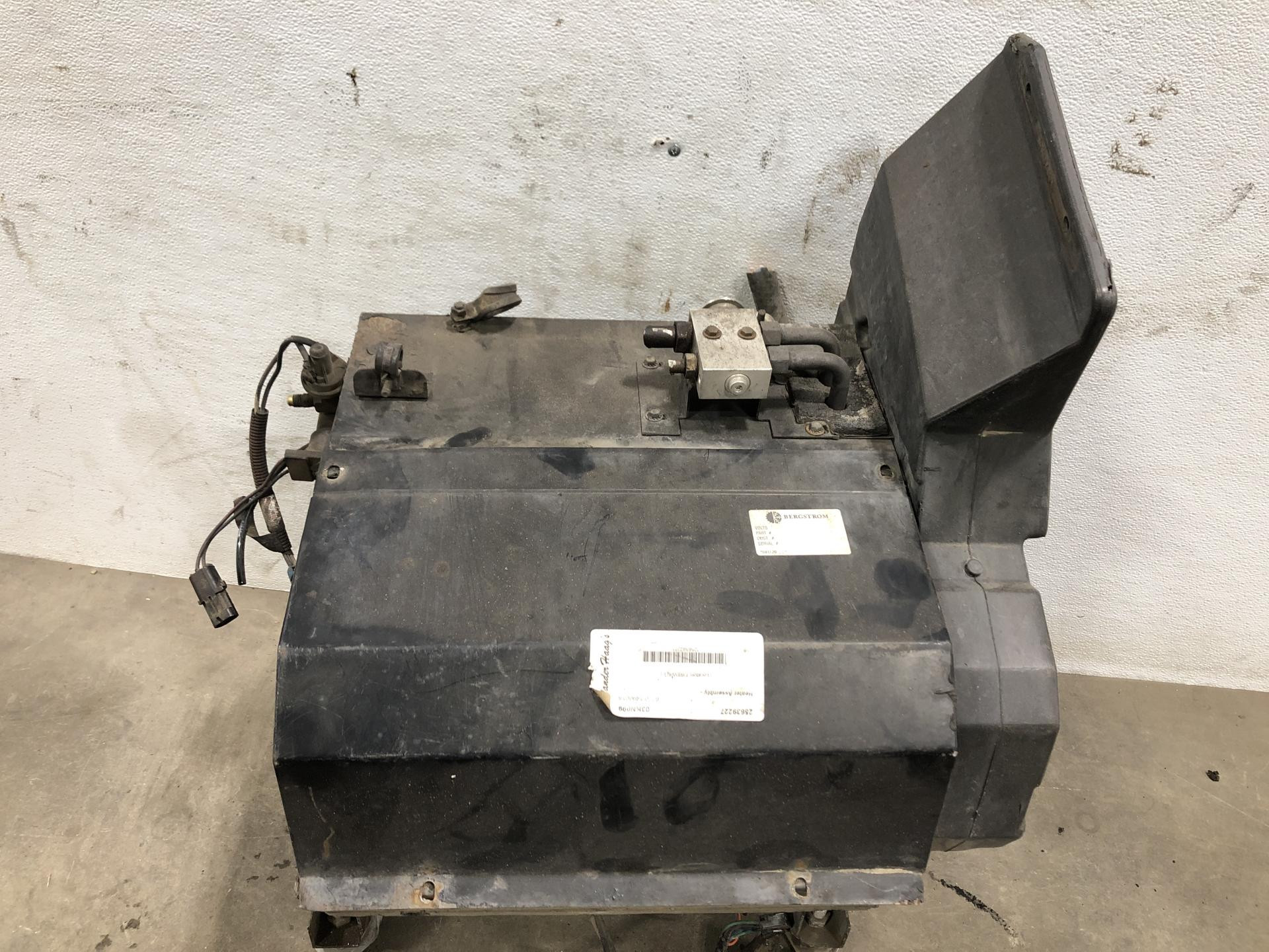 F31-1072-11110 | Kenworth W900L Heater Assembly for Sale