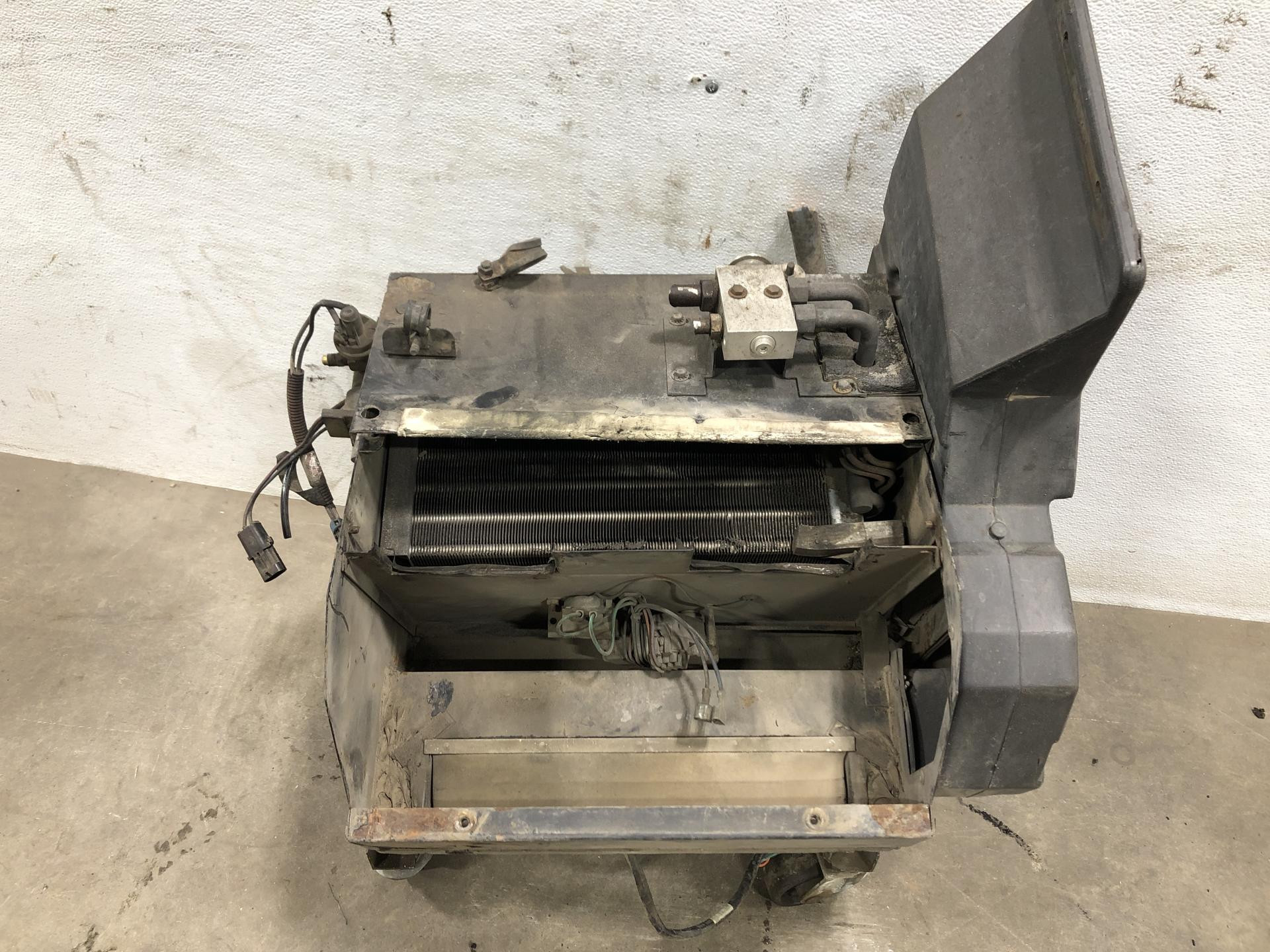 F31-1072-11110 | Kenworth W900L Heater Assembly for Sale