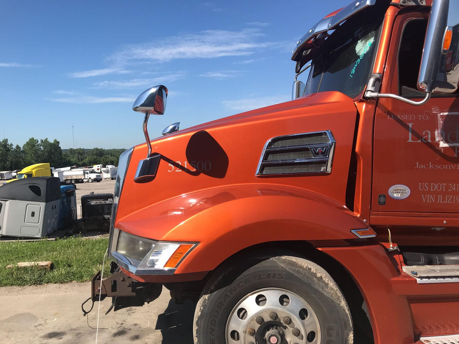 Western Star Trucks 5700 Hood for Sale
