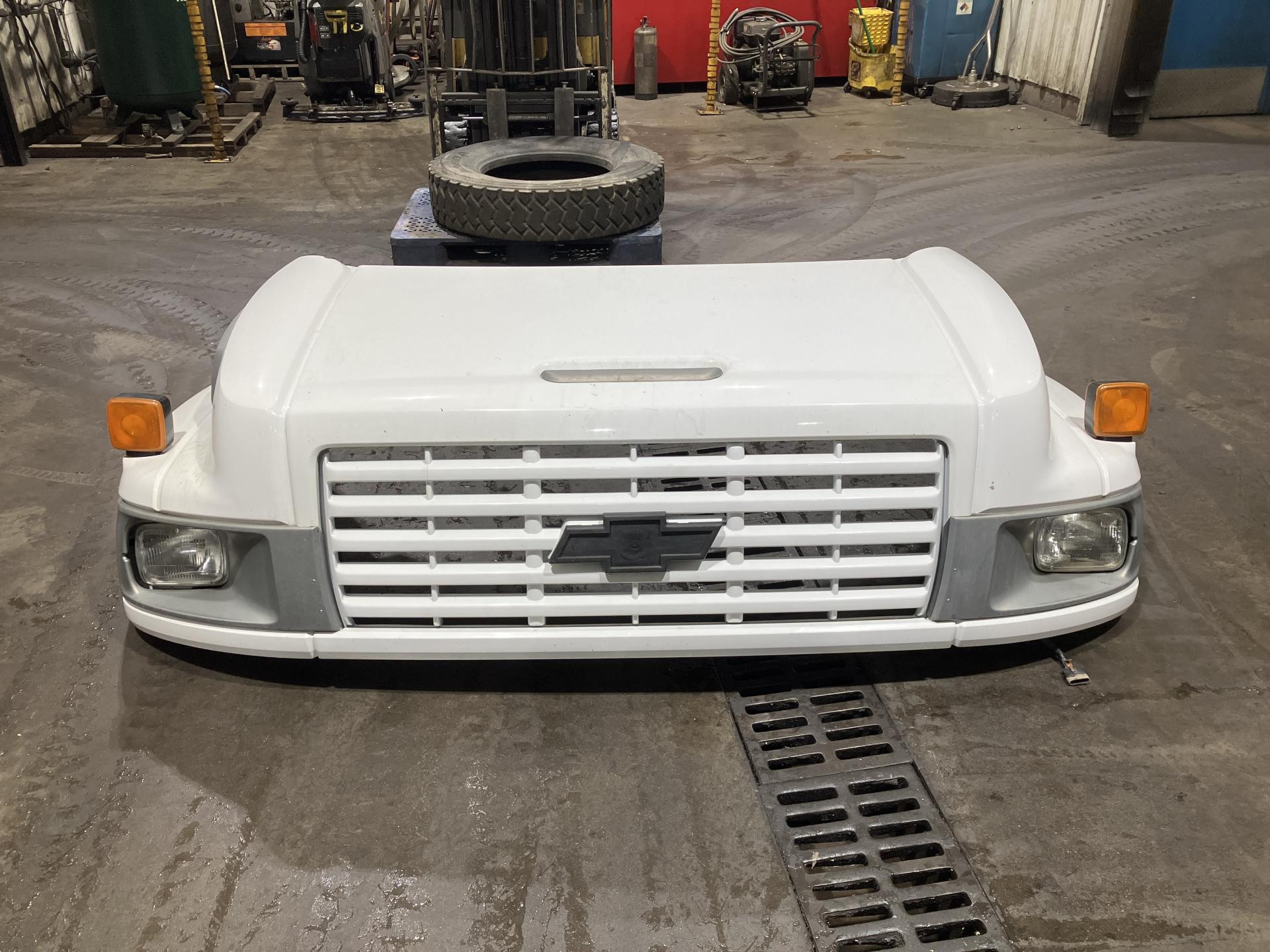 25796425 | Chevrolet C5500 Hood for Sale