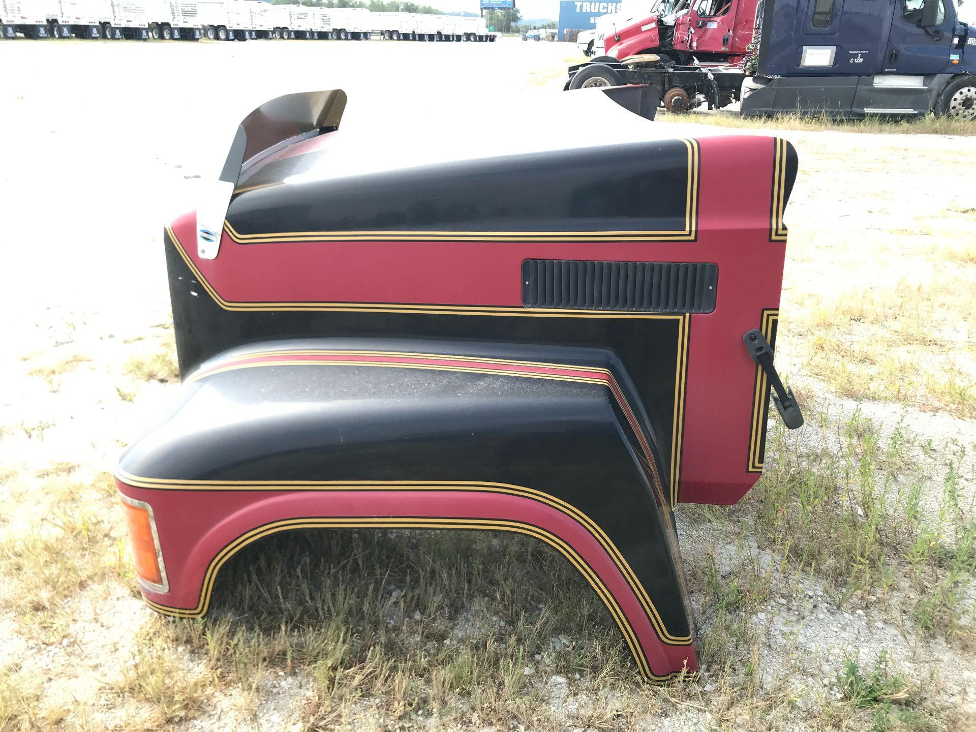 1QM-5717BM | Mack CH600 Hood for Sale