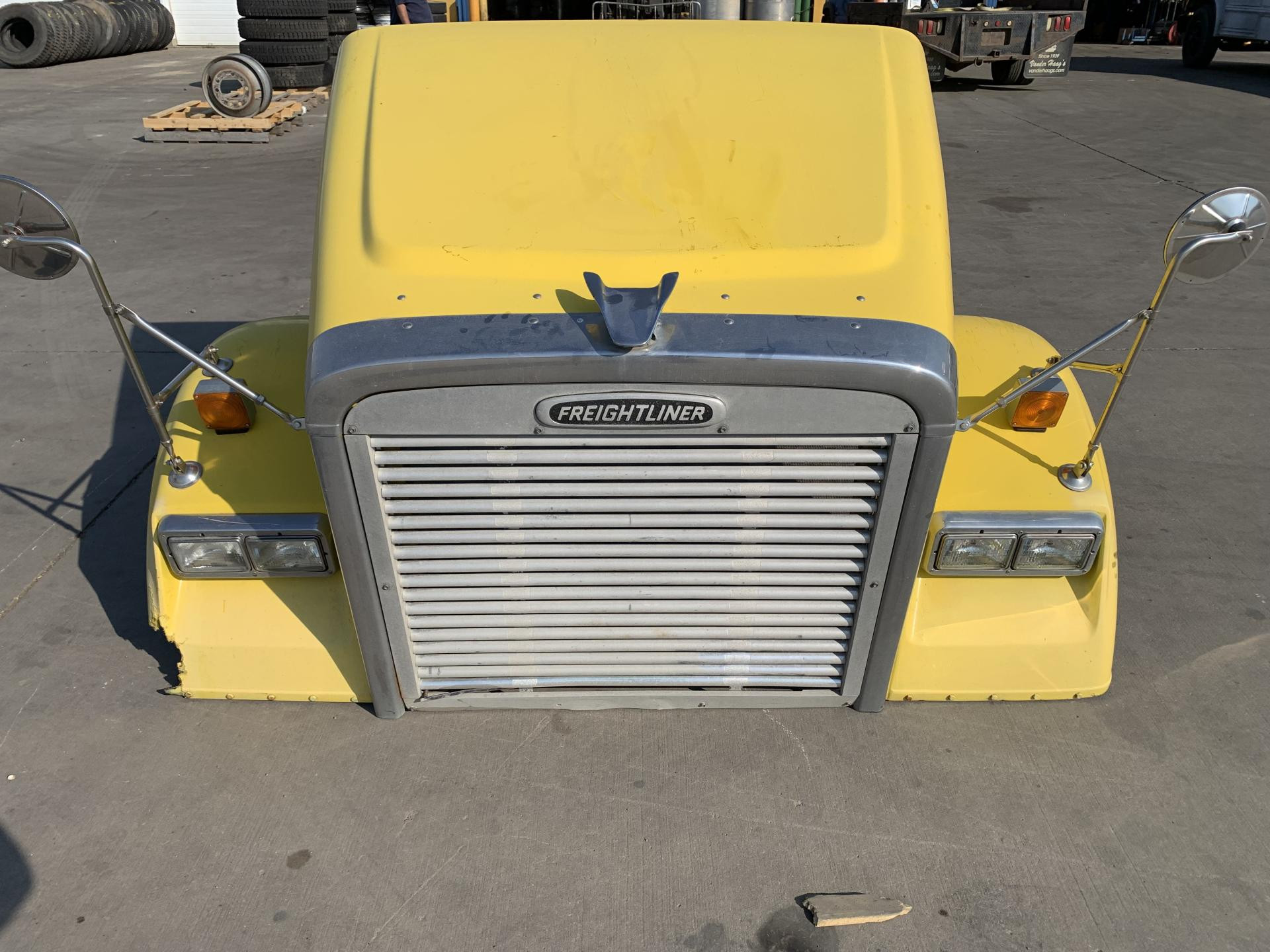 A17-12335-004 | Freightliner FLD120 CLASSIC Hood for Sale