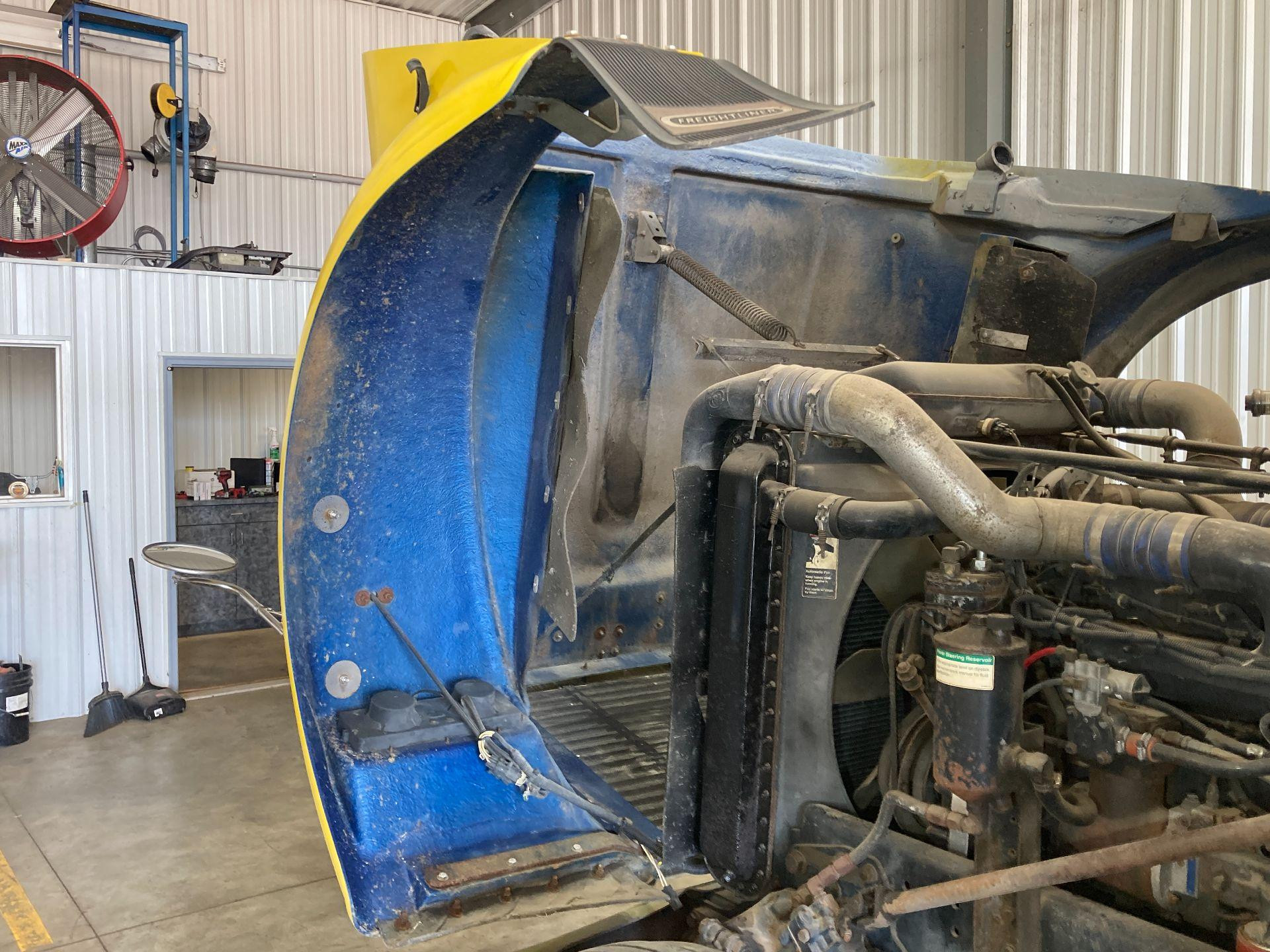 A17-12335-004 | Freightliner FLD120 CLASSIC Hood for Sale