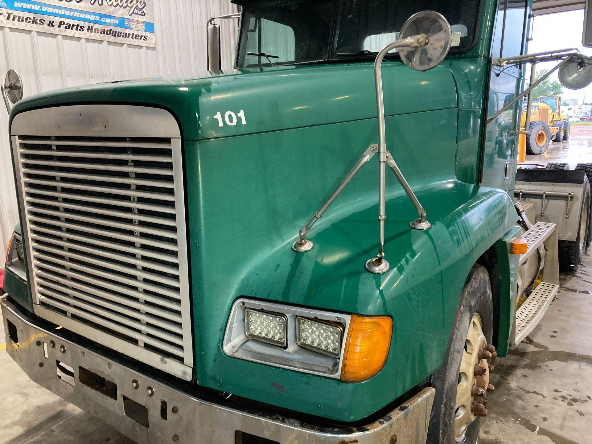 Freightliner FLD120 Hood for Sale
