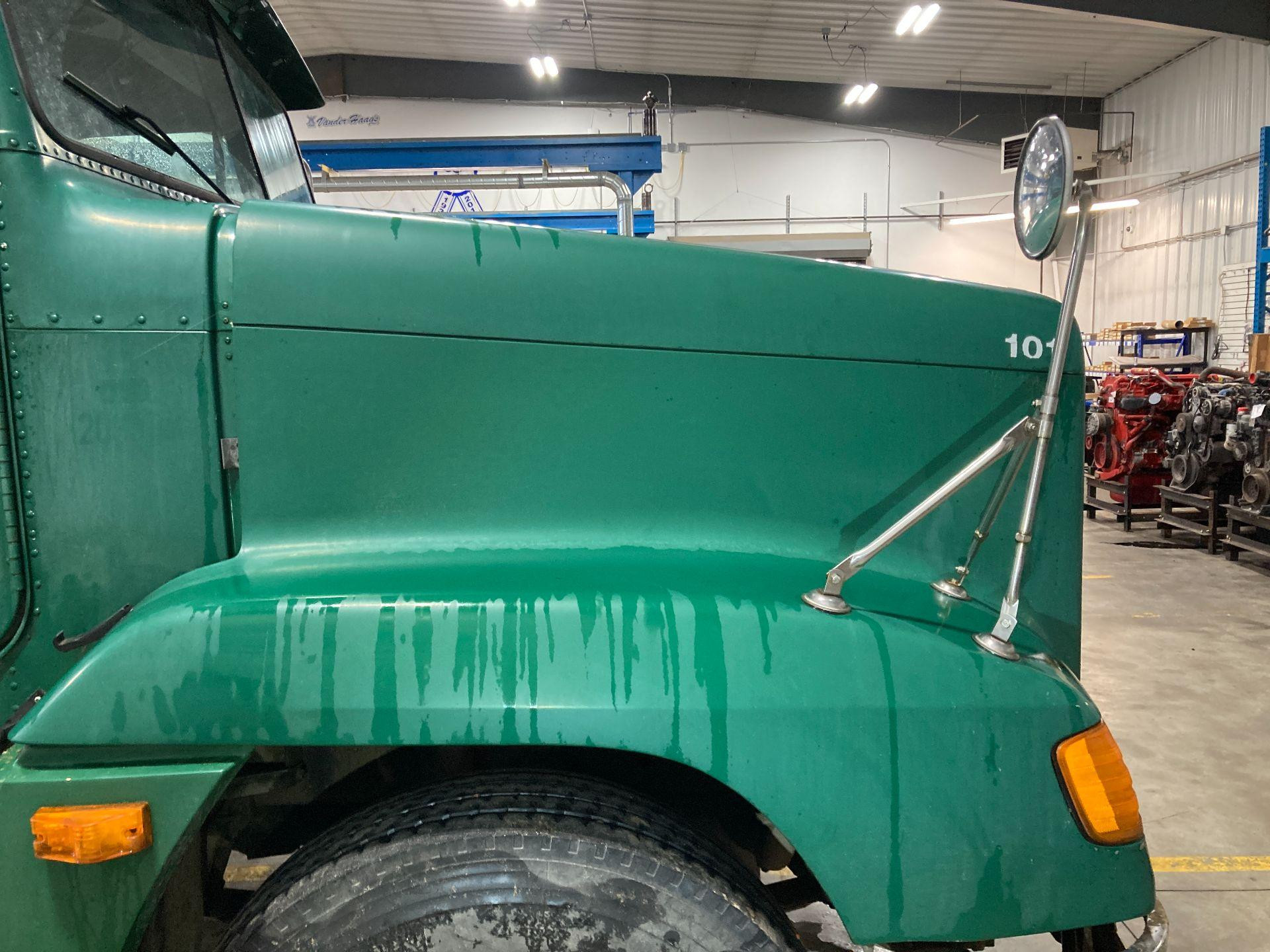 Freightliner FLD120 Hood for Sale