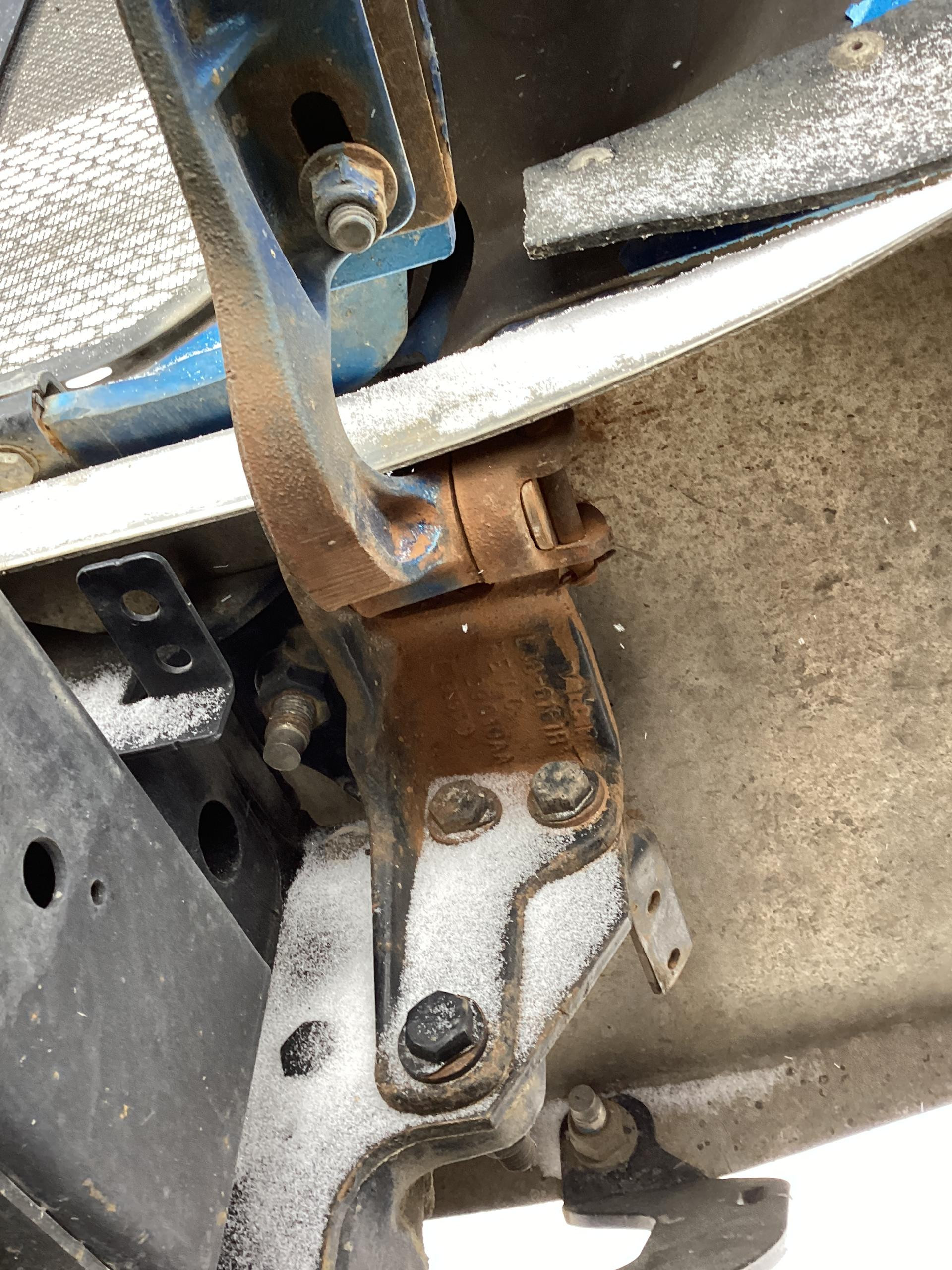 L48-6161L & L-48-6161 | Peterbilt 567 Hood Hinge for Sale