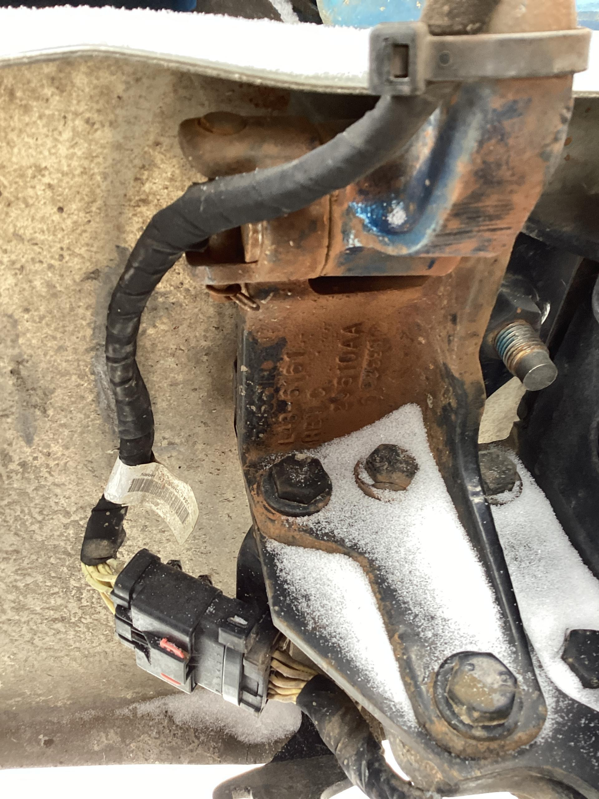 L48-6161L & L-48-6161 | Peterbilt 567 Hood Hinge for Sale
