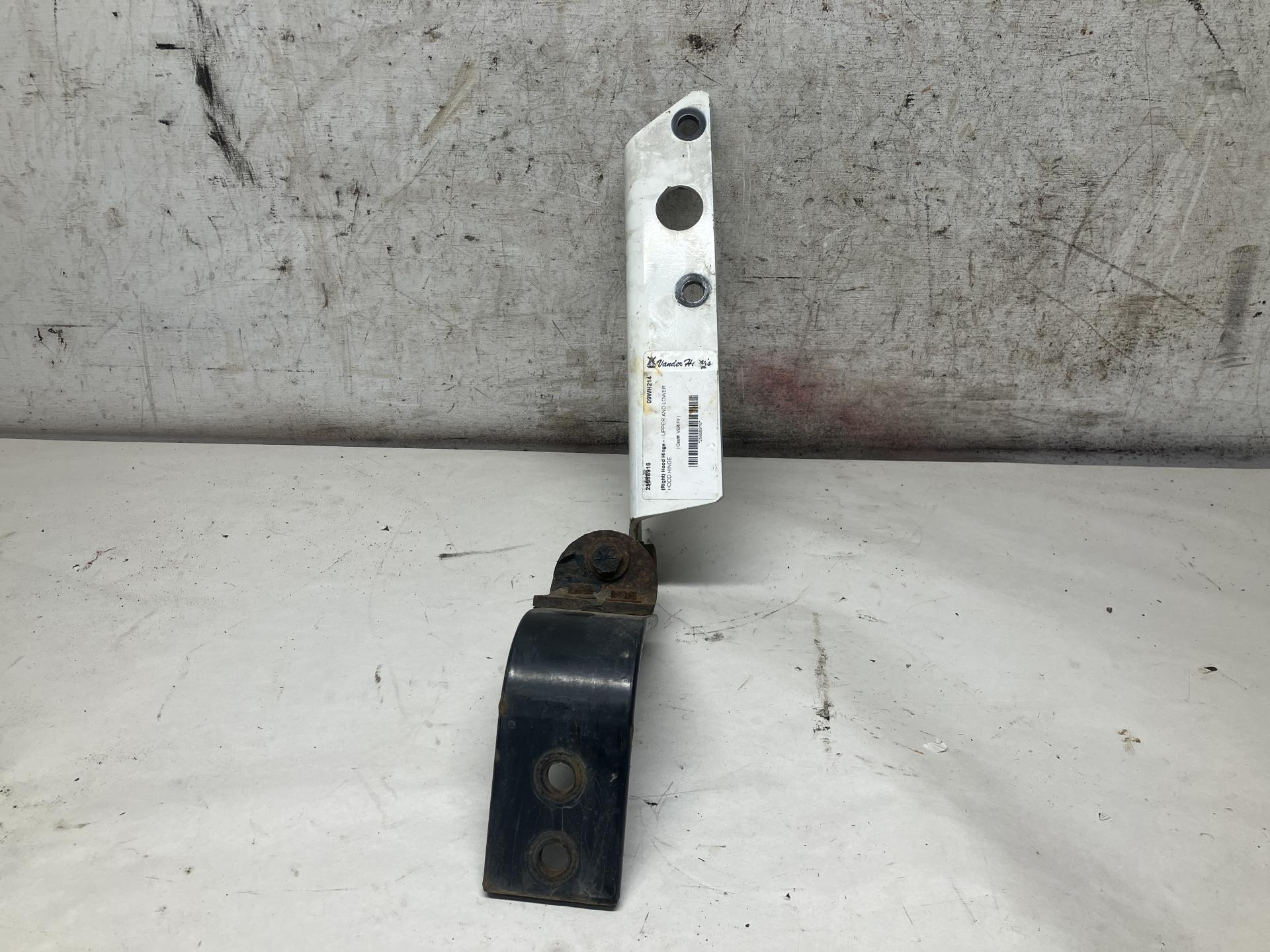 17-16530-003 | Freightliner M2 106 Hood Hinge for Sale