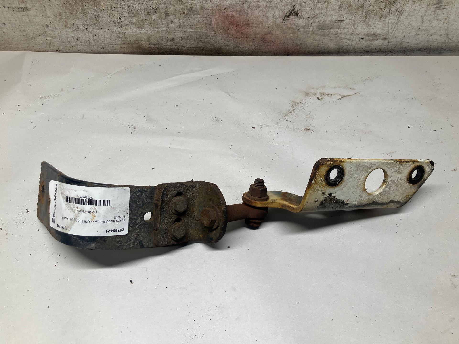 17-16530-000 | Freightliner M2 106 Hood Hinge for Sale