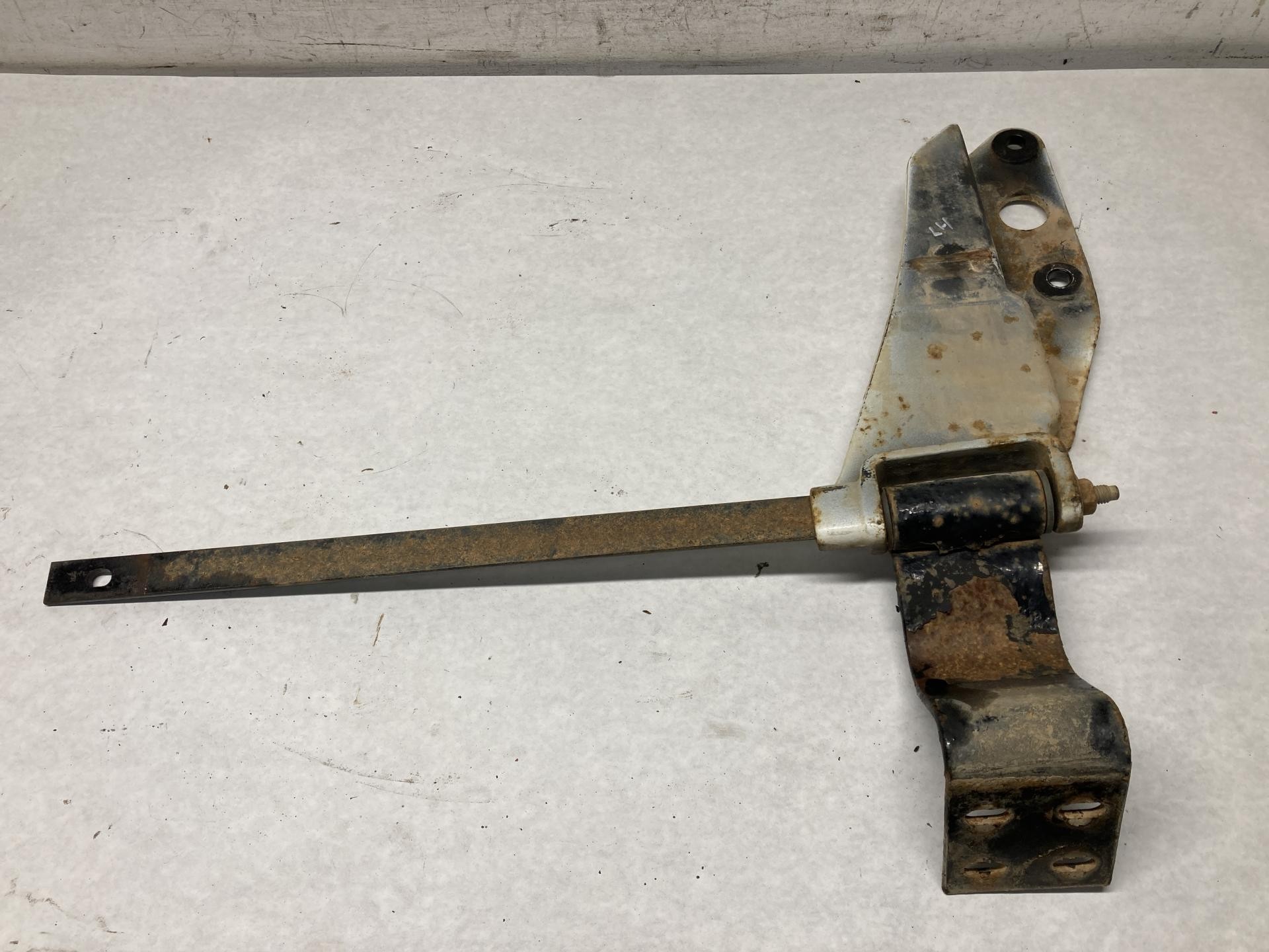 A17-14553-000 | Freightliner M2 106 Hood Hinge for Sale