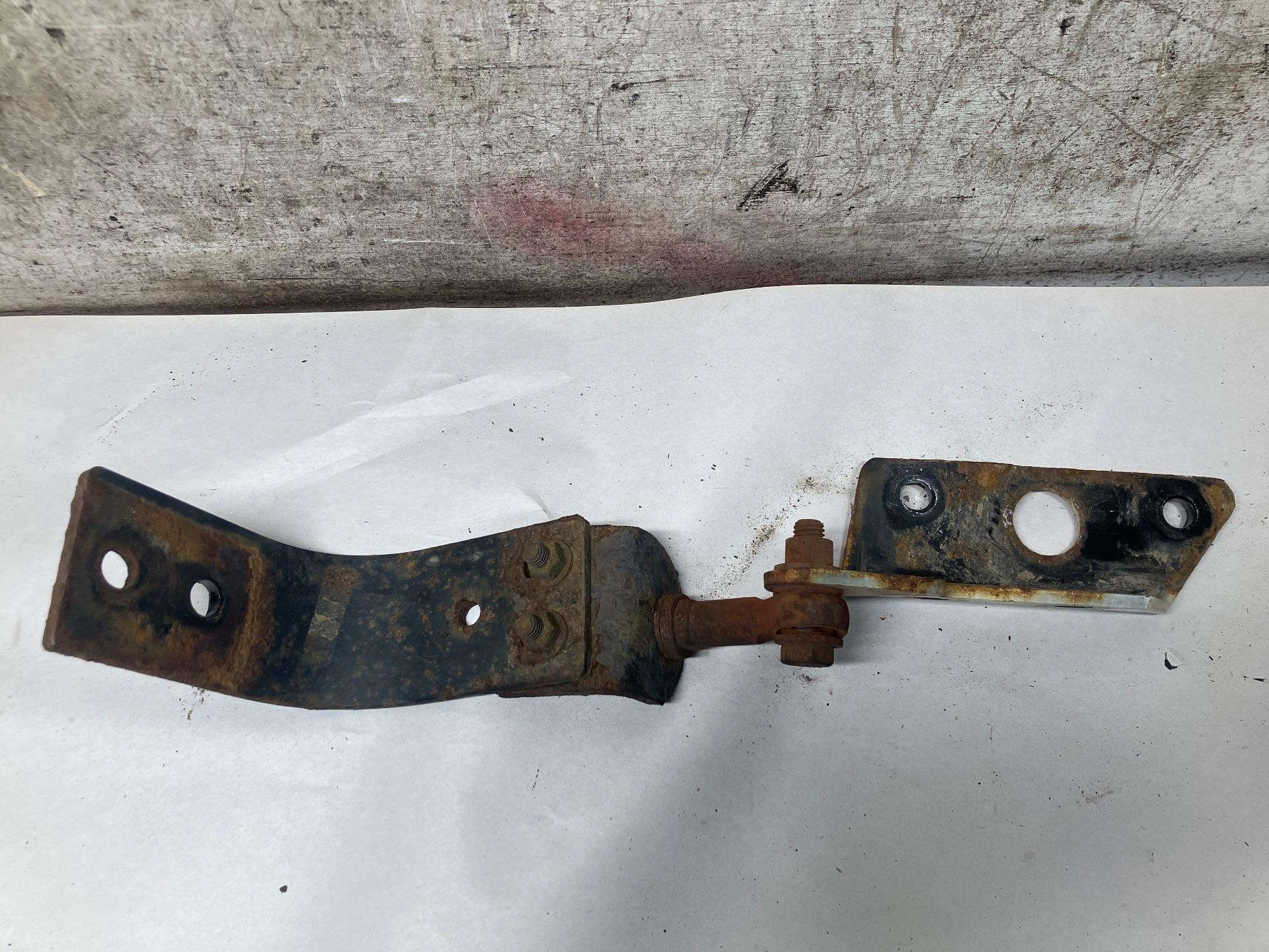 17-16530-001 | Freightliner M2 106 Hood Hinge for Sale