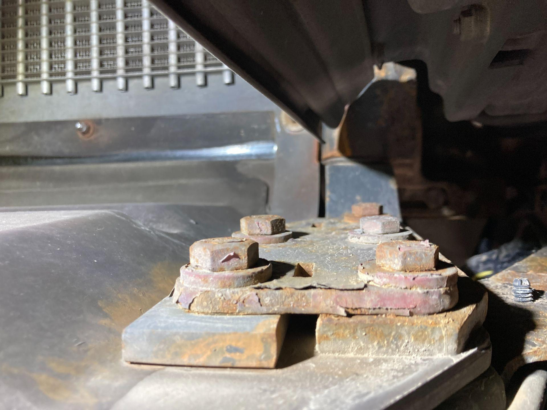 K277-C-293 | Kenworth T800 Hood Hinge for Sale