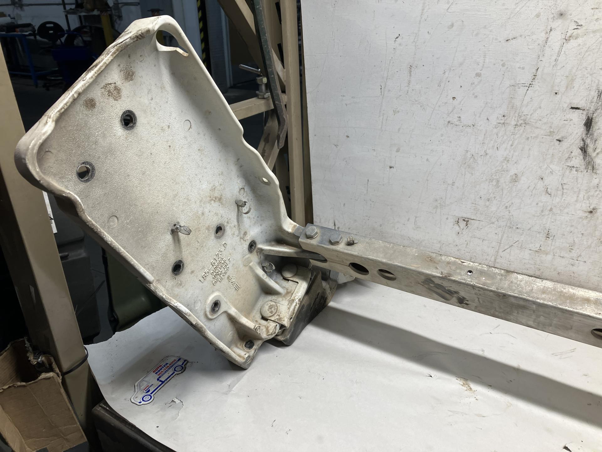 N/A | Kenworth T880 Hood Hinge for Sale