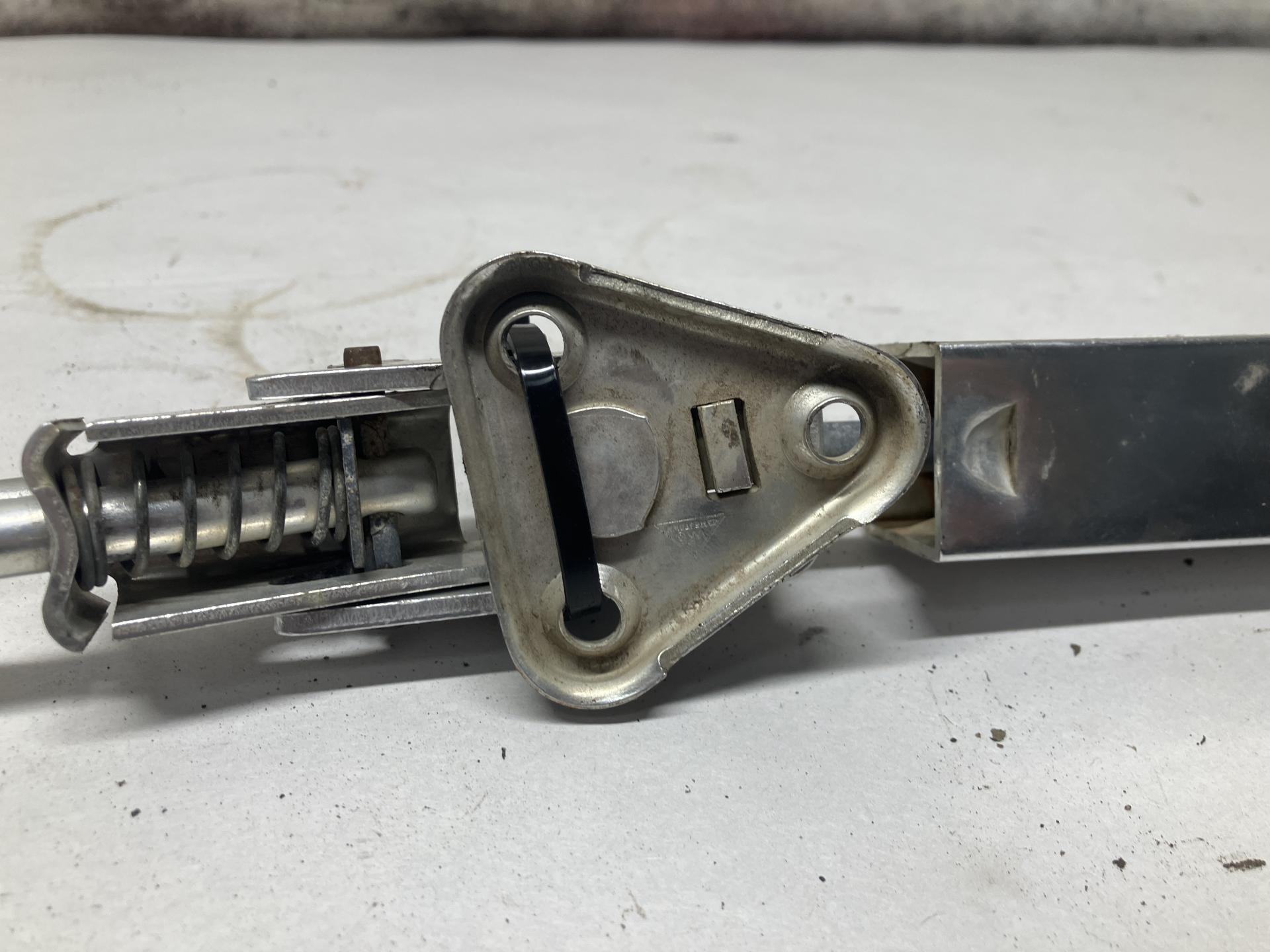 N/A | Ford LNT9000 Hood Latch for Sale