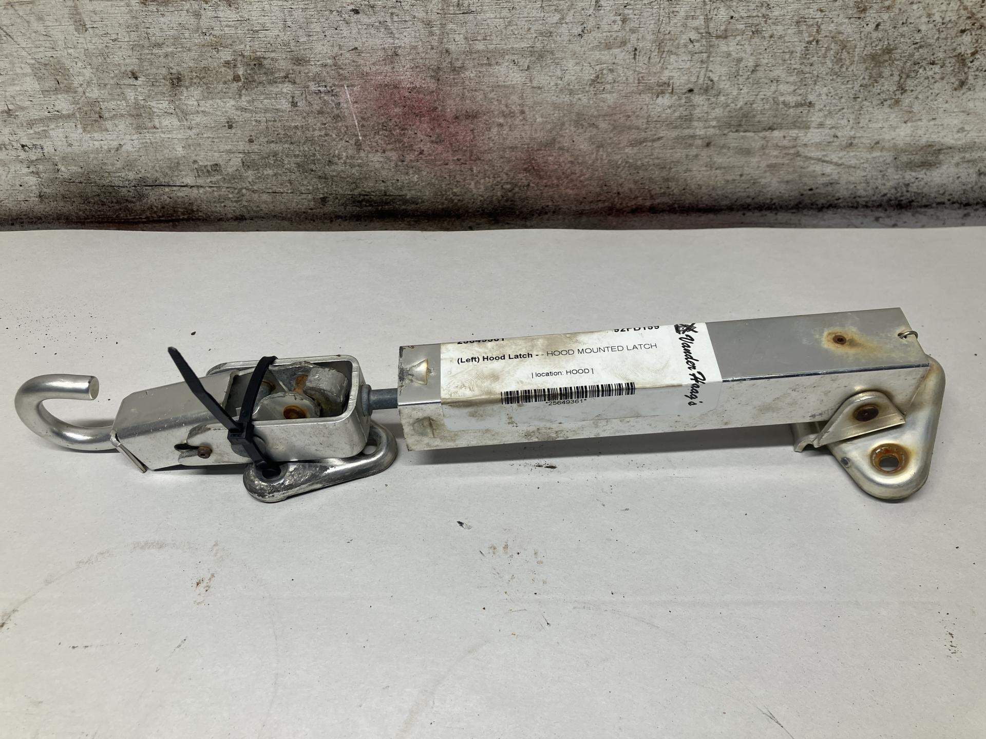 N/A | Ford LNT9000 Hood Latch for Sale