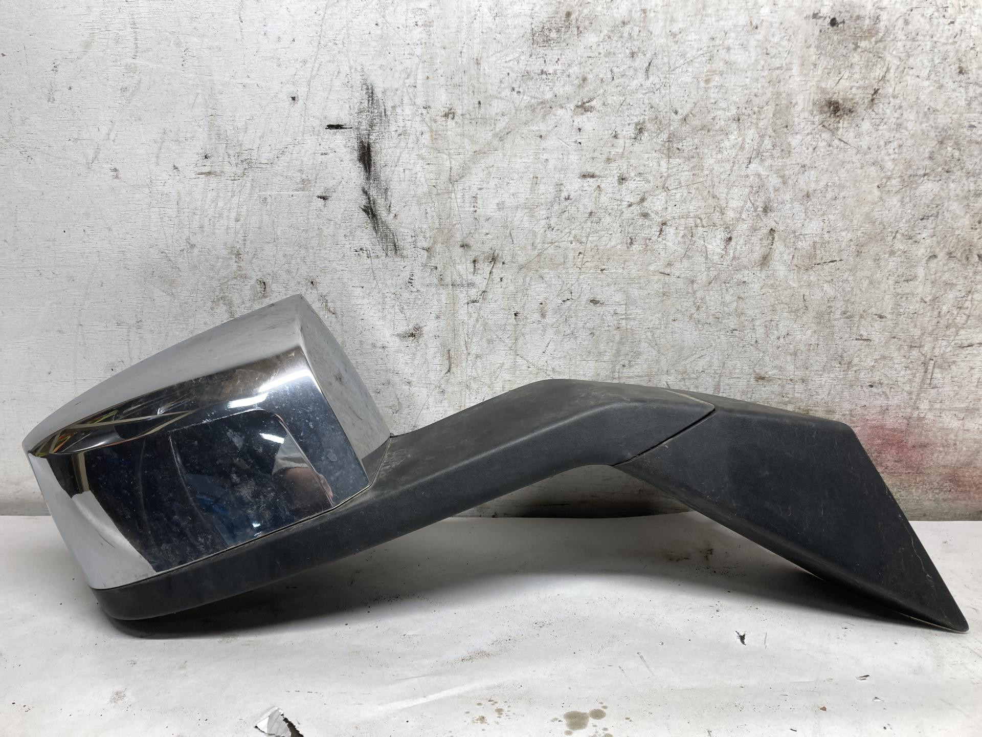 204721004 | Volvo VNL Hood Mirror for Sale