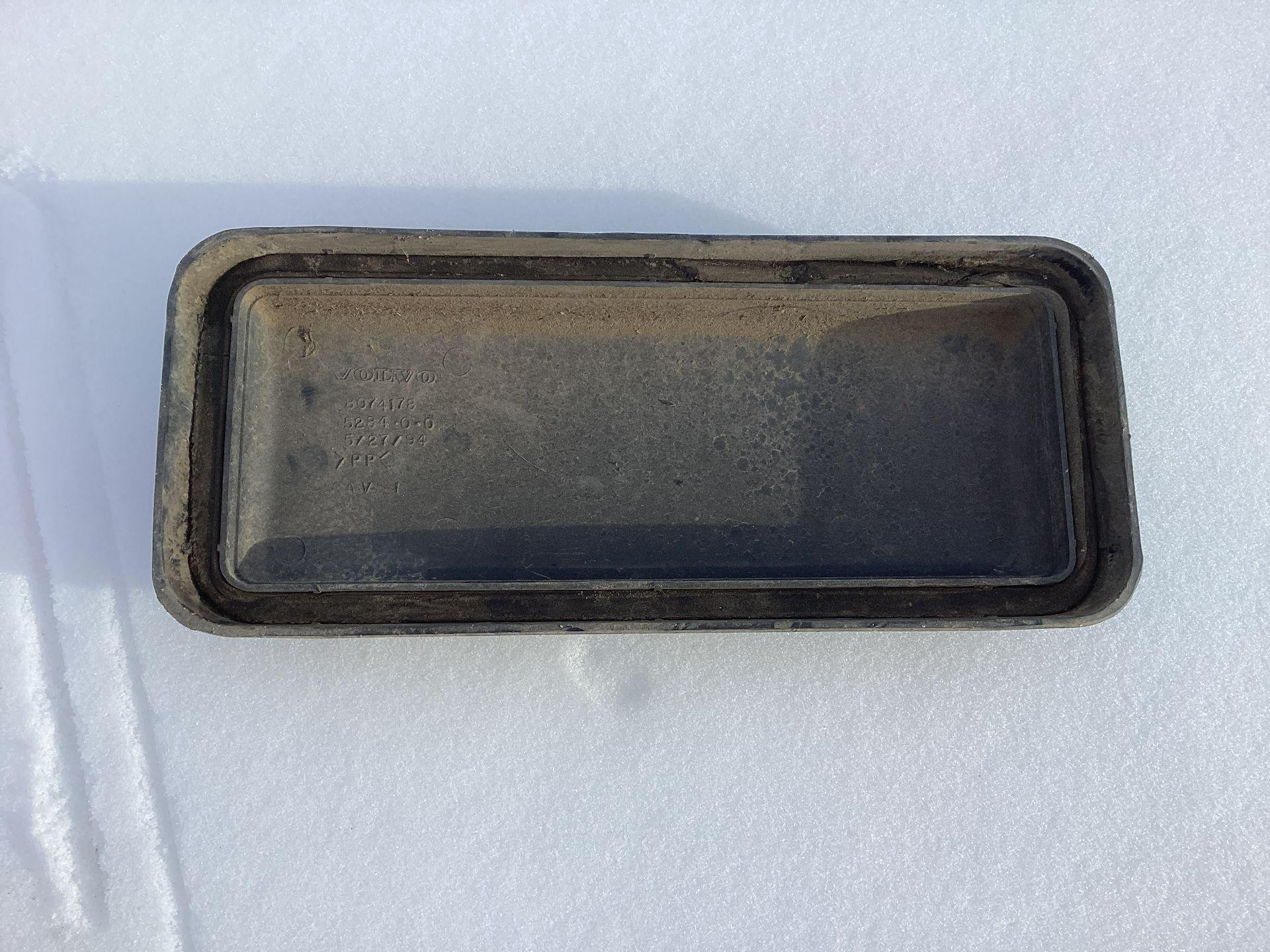 Volvo VNM Hood, Misc. Parts for Sale