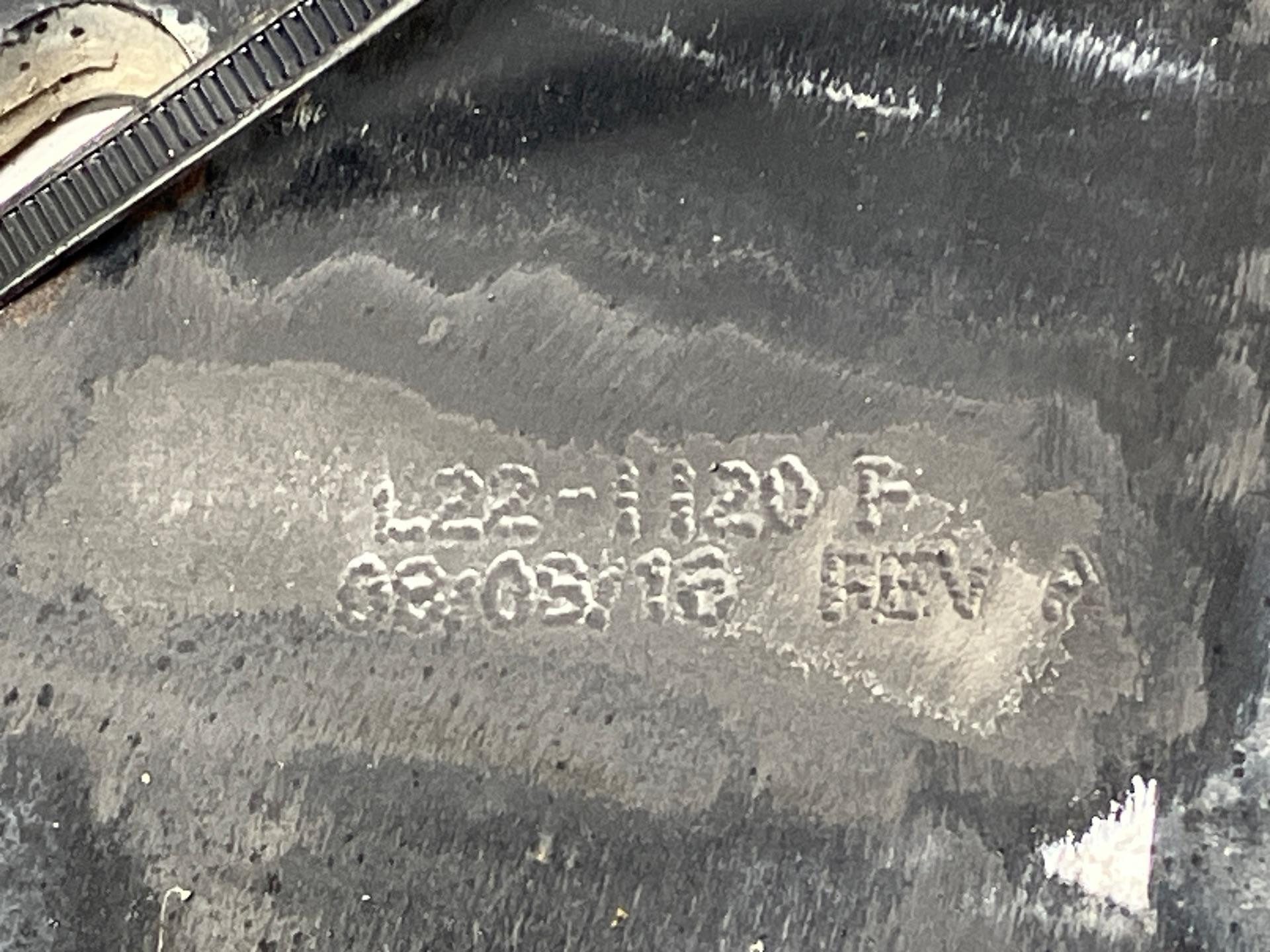 L22-1120 | Kenworth T660 Hood Rest for Sale