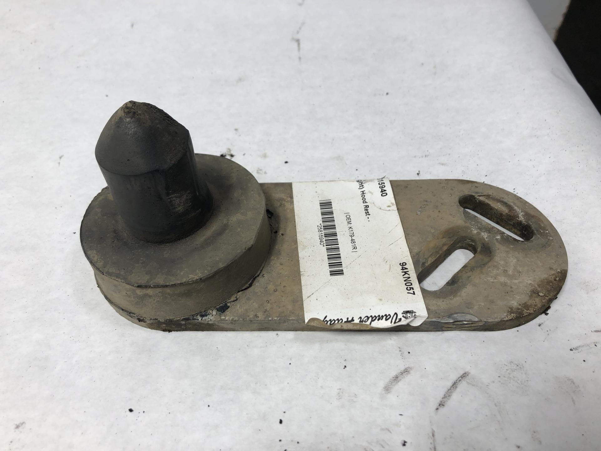 K179-481R | Kenworth W900L Hood Rest for Sale