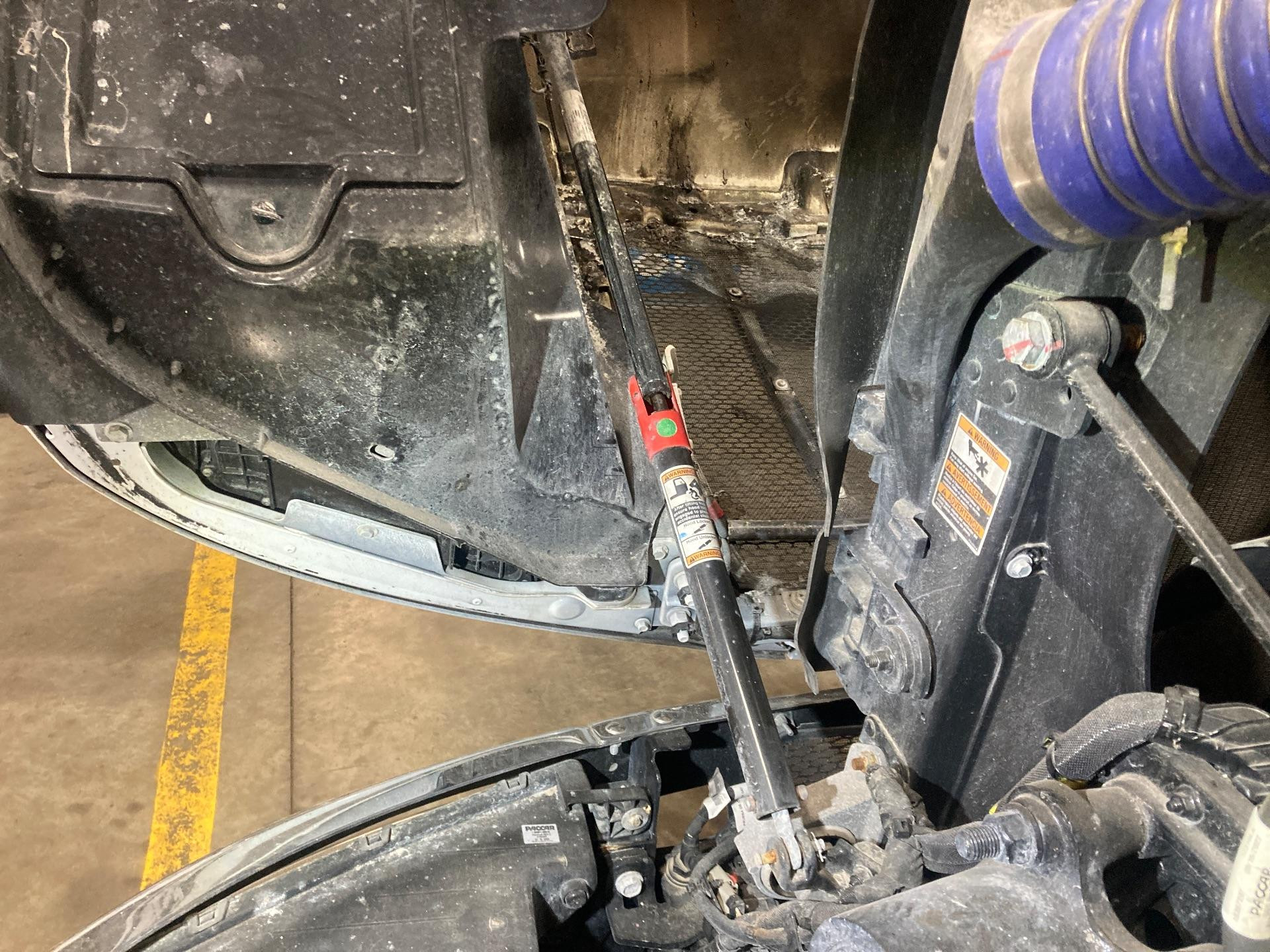 L71-0046 | Peterbilt 579 Hood Shock for Sale