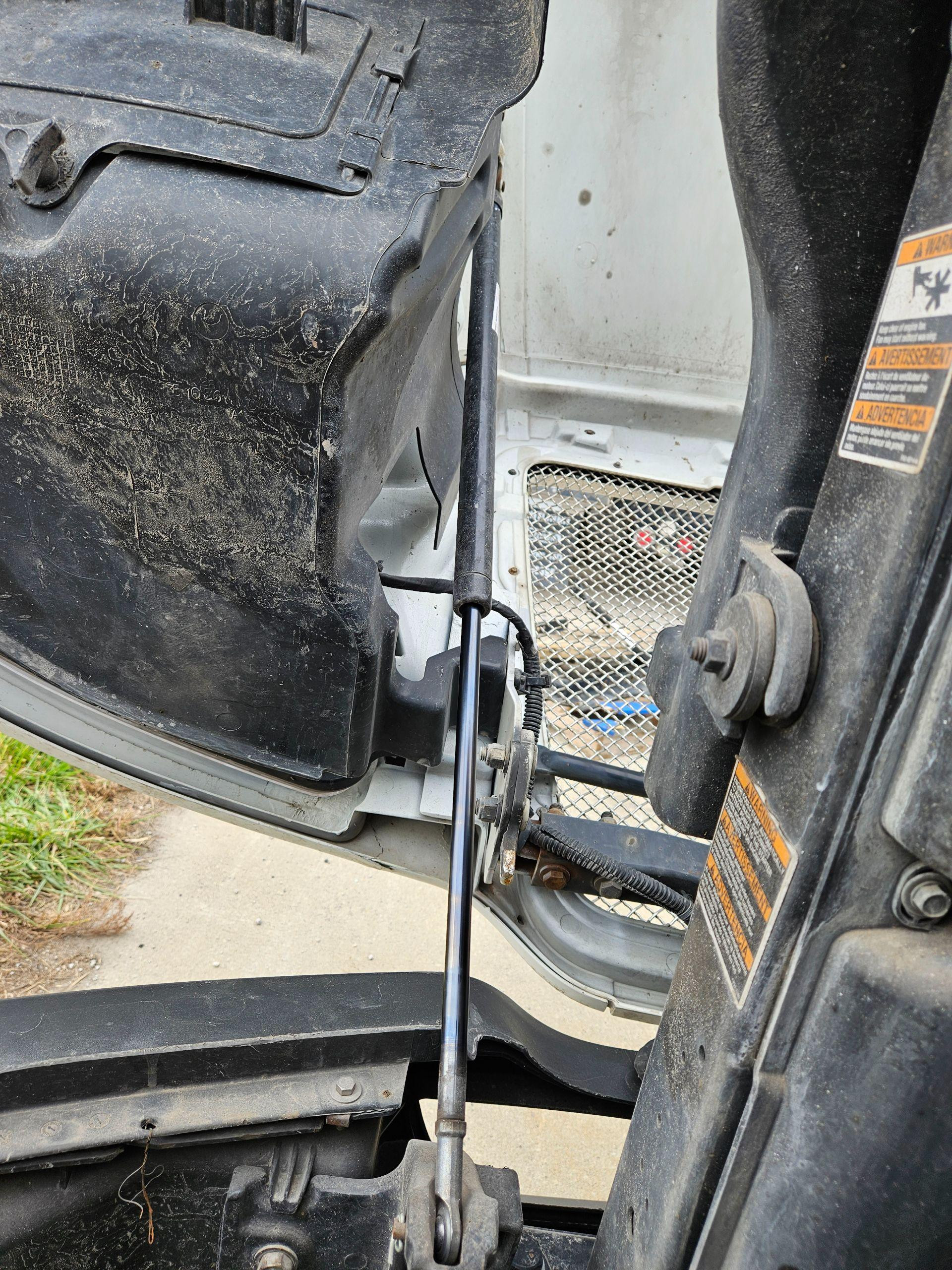 L71-6020 | Kenworth T680 Hood Shock for Sale