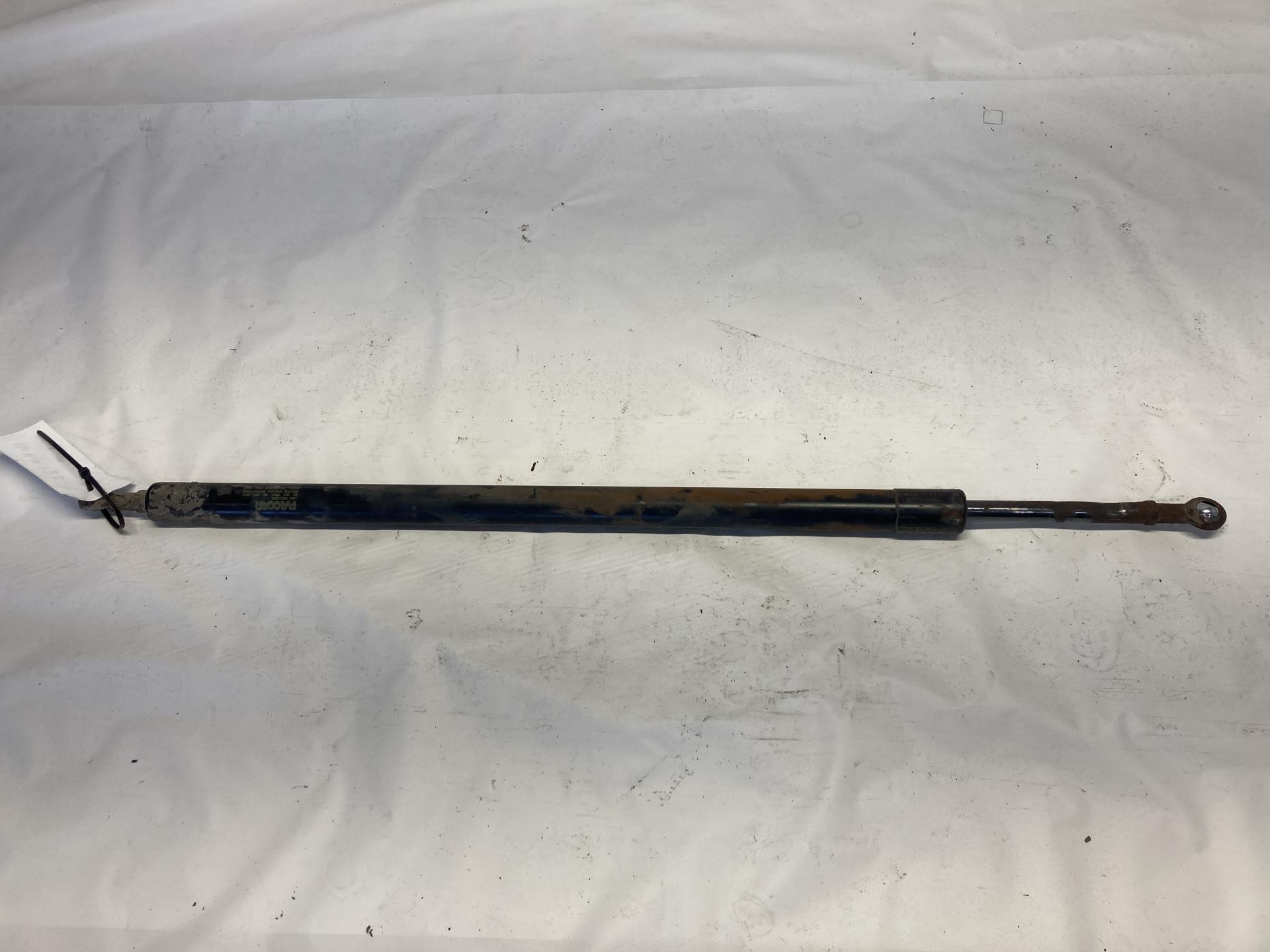 L71-6016 | Kenworth T680 Hood Shock for Sale