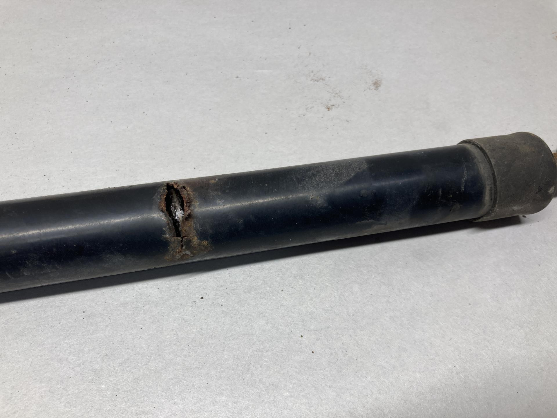 L71-6020 | Kenworth T680 Hood Shock for Sale