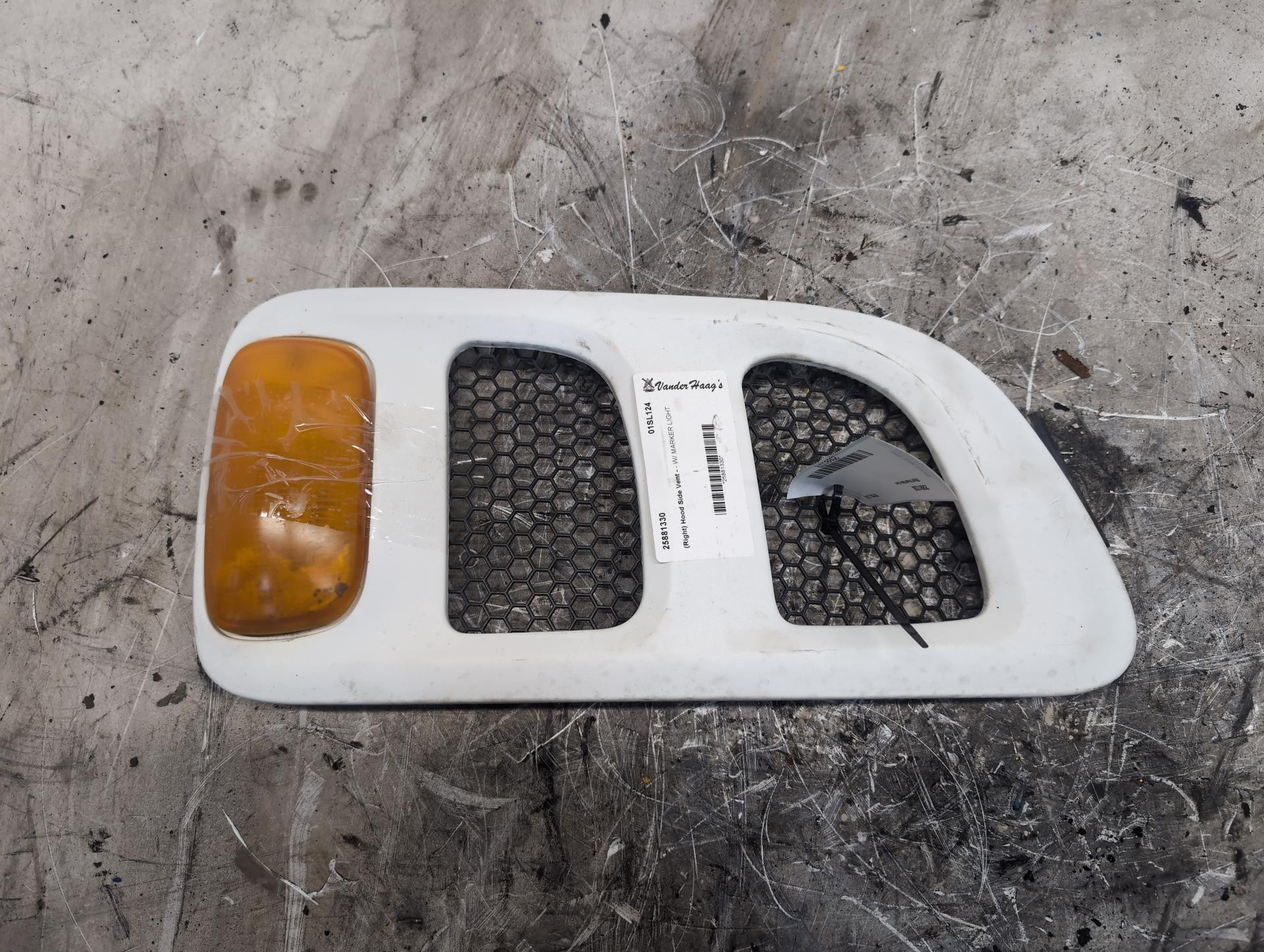 F6HT-16B668 | Sterling L7501 Hood Side Vent for Sale