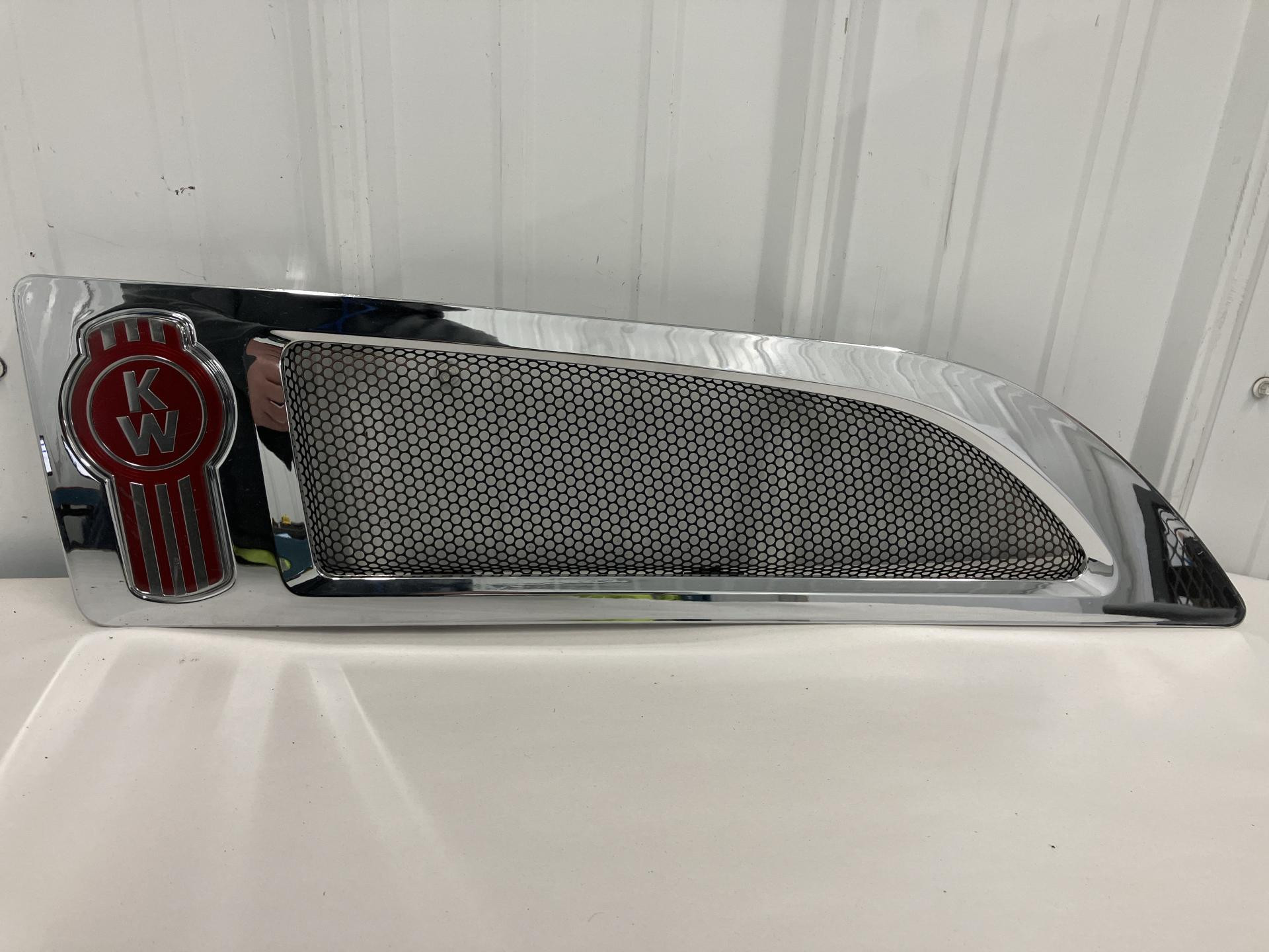 Kenworth T680 Hood Side Vent for Sale